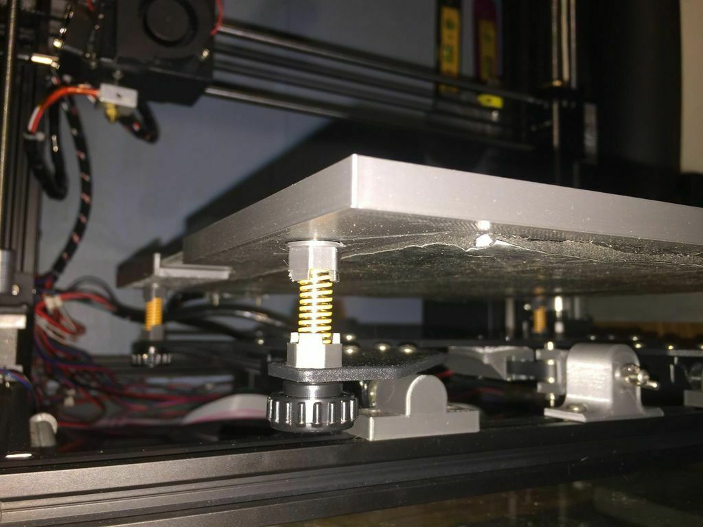 Free 3D file Anet A8 Plus Bed Glass frame with strain relief ・3D printer design to download・Cults