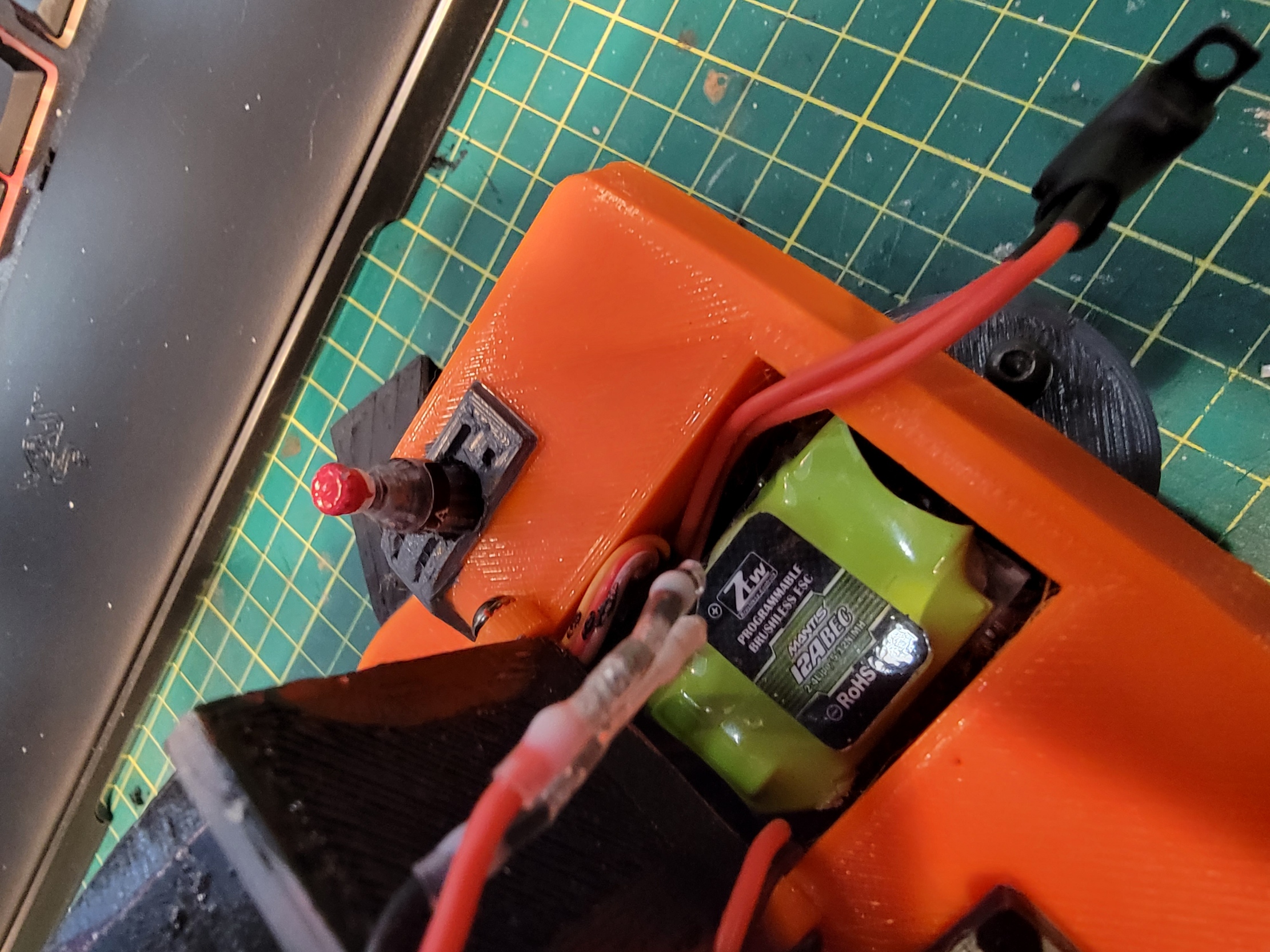 STL file rc lawn mower 🌆 ・3D printable model to download・Cults