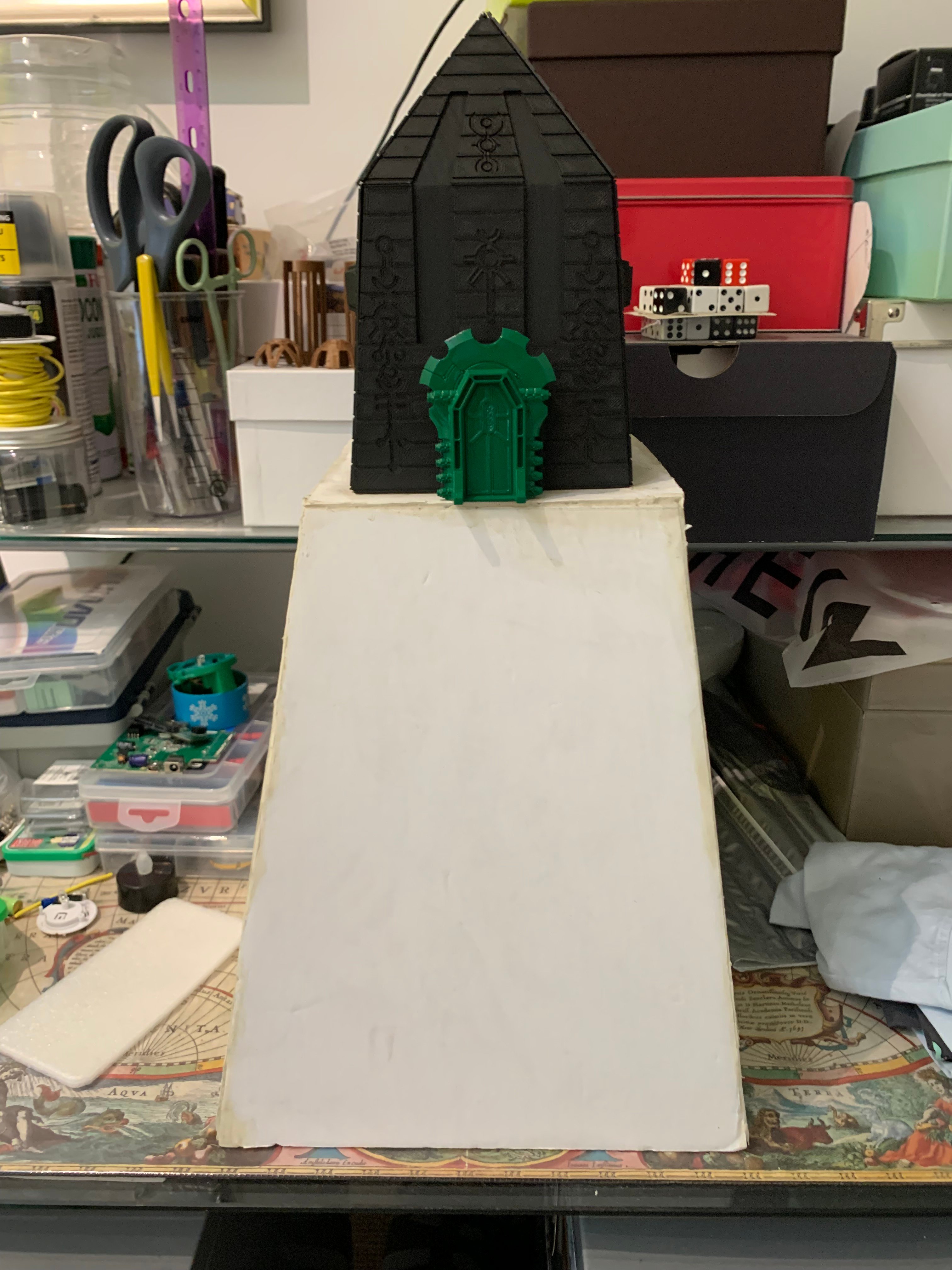 3D printable DIY - Necron Pyramid (Medium) - WH40k・Cults