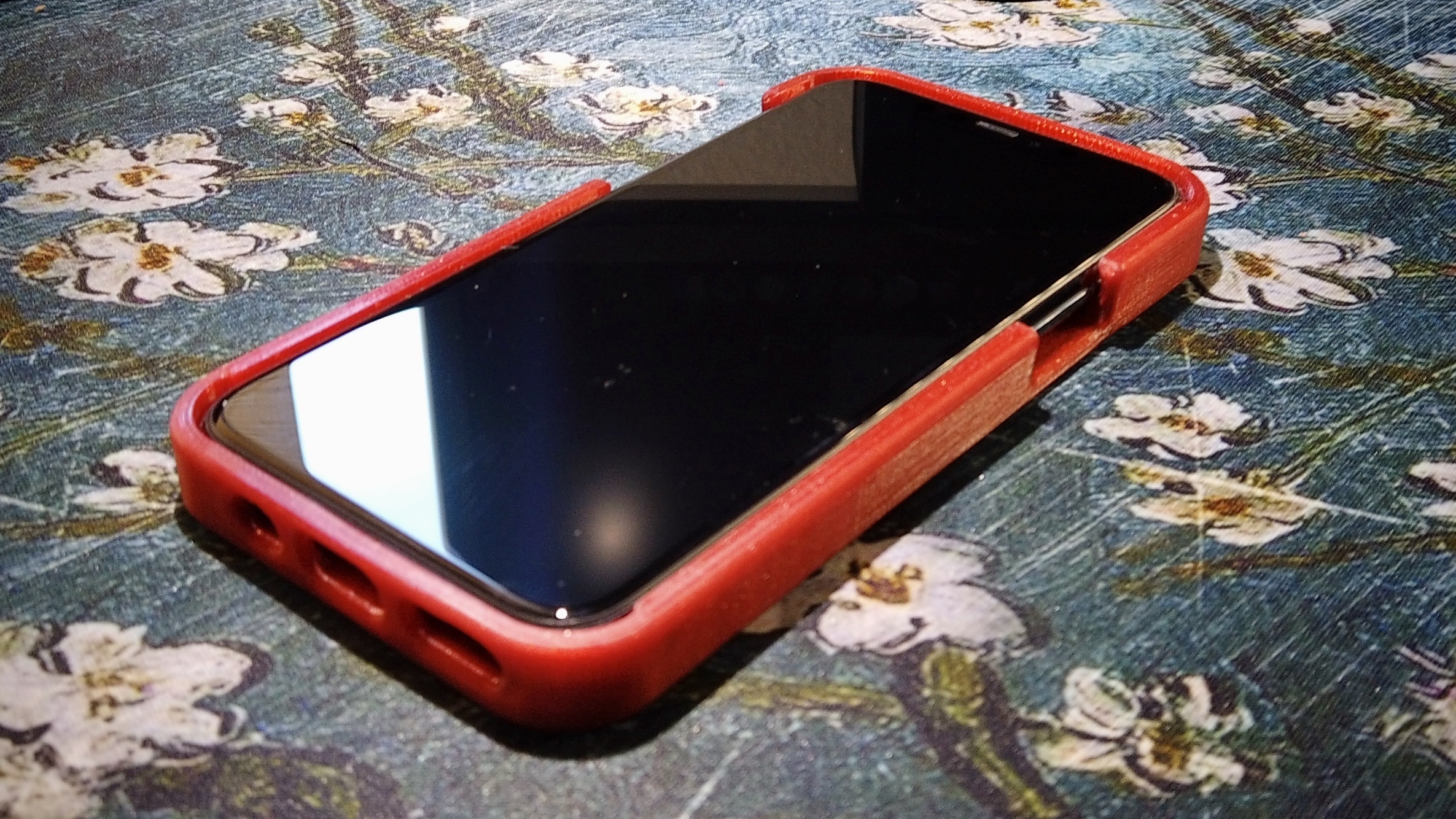 Free STL file iPhone 11 Pro case - 2 versions 📱 ・3D print design to ...