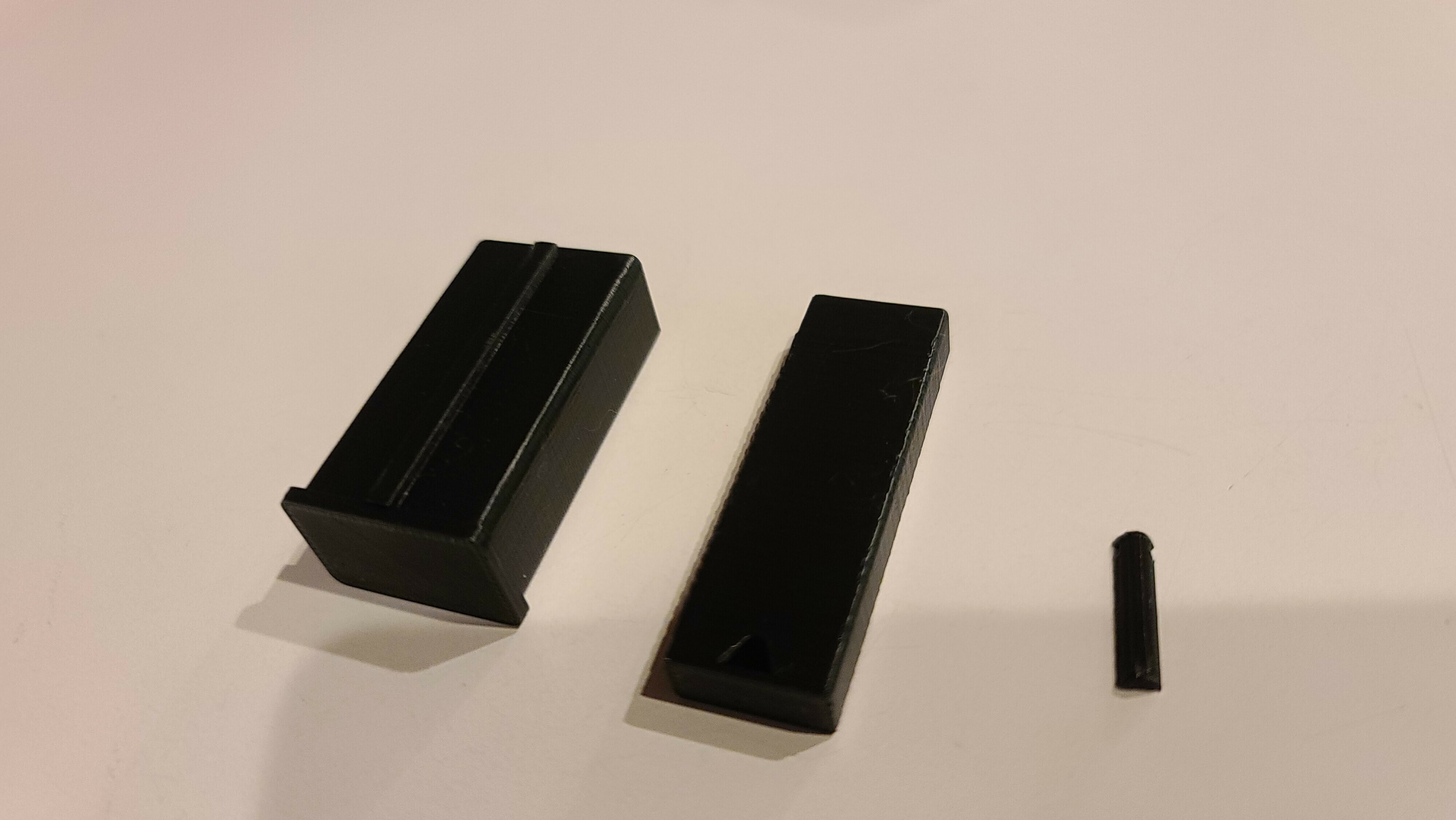 STL file Anti-Sag GPU Support Riser with Custom 3D Printed Badges ...