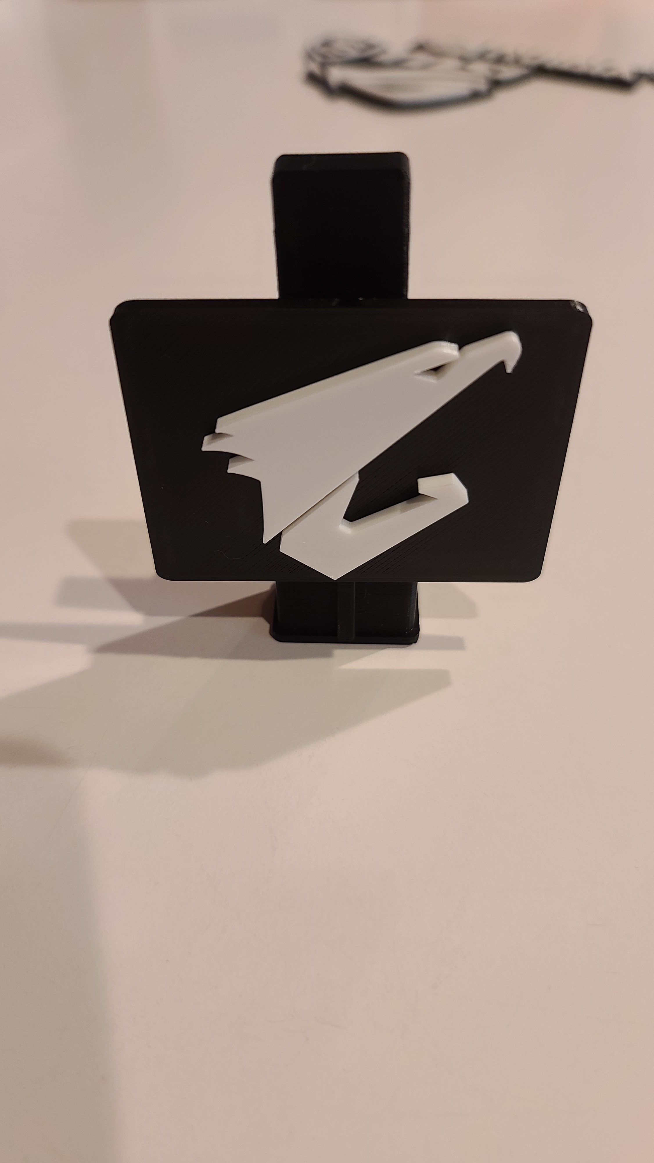 STL file Anti-Sag GPU Support Riser with Custom 3D Printed Badges ...