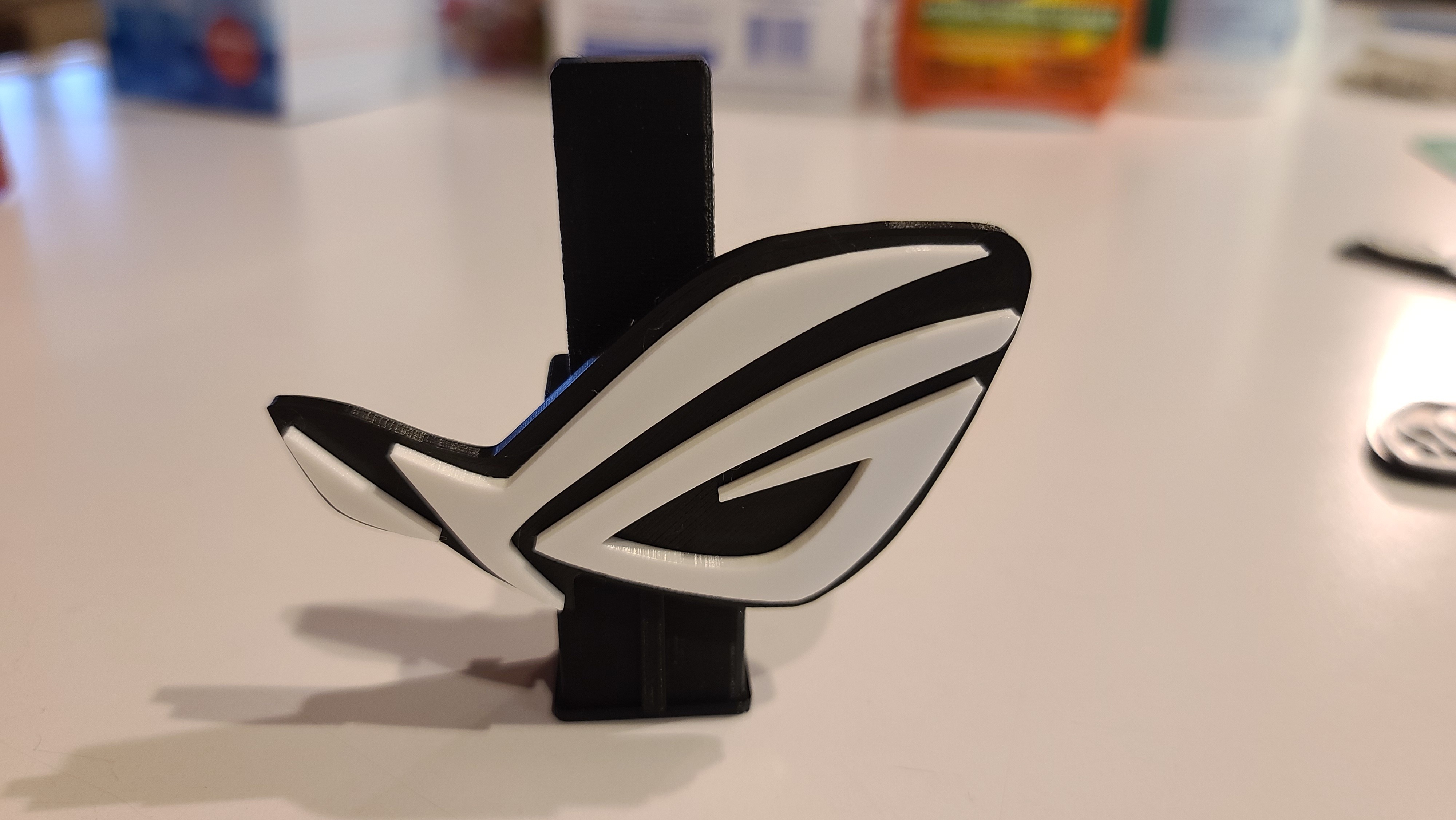 STL file Anti-Sag GPU Support Riser with Custom 3D Printed Badges ...