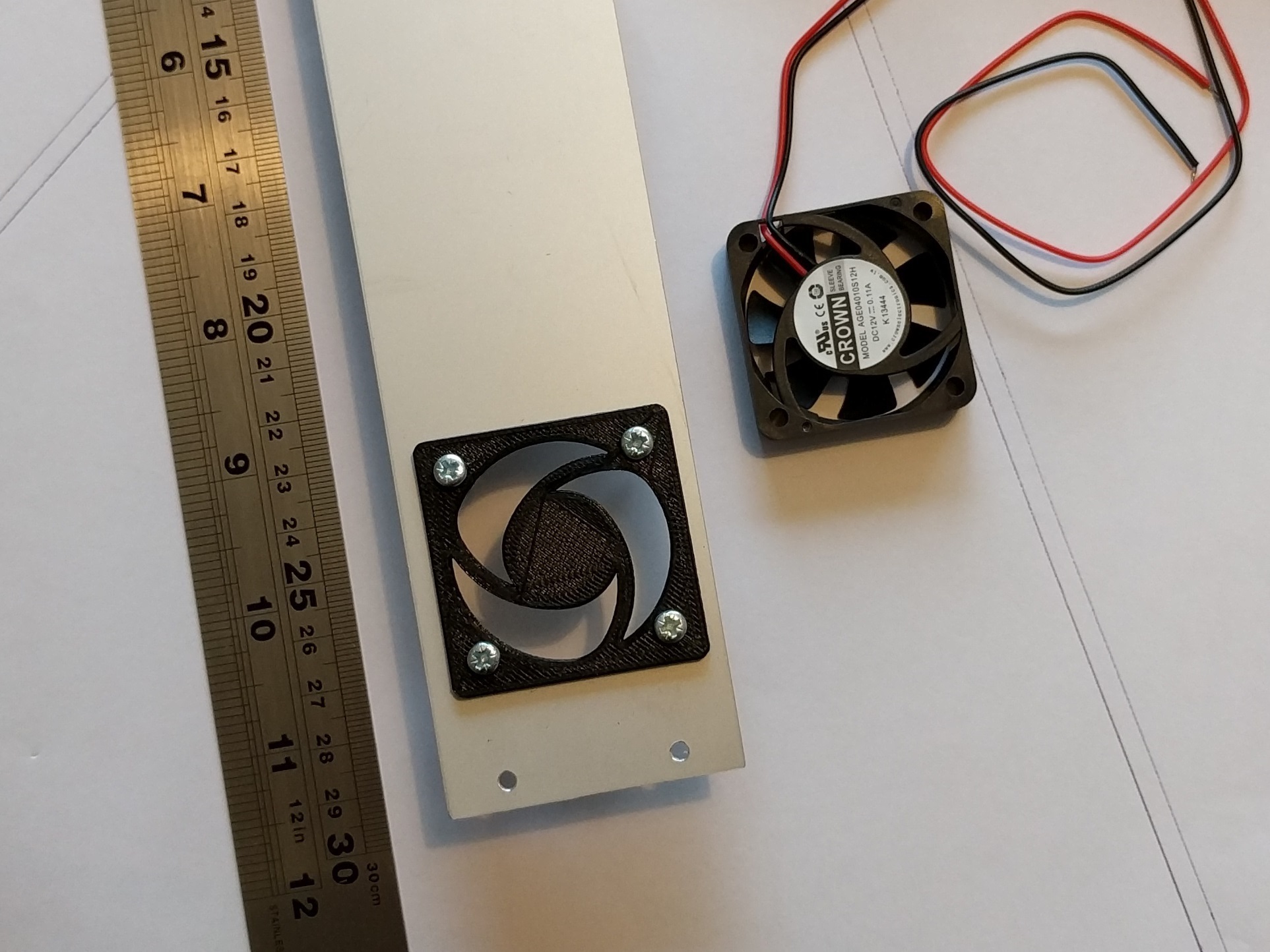 Free STL file 40mm Fan Cover / Panel Mount 🔧 ・3D print model to ...