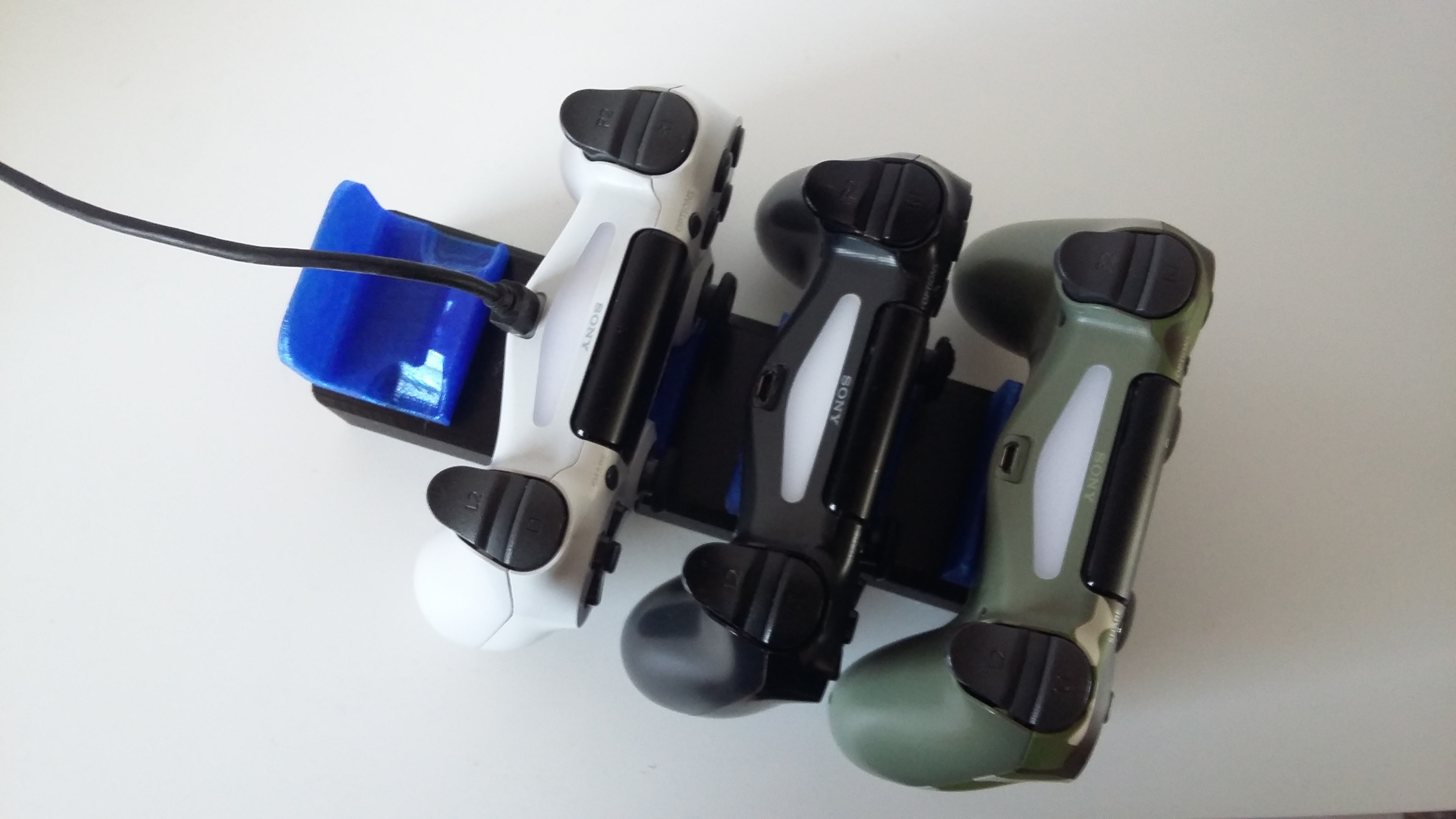 STL file Playstation 4 Controller Holder - Easy Print 🎮 ・3D printing ...