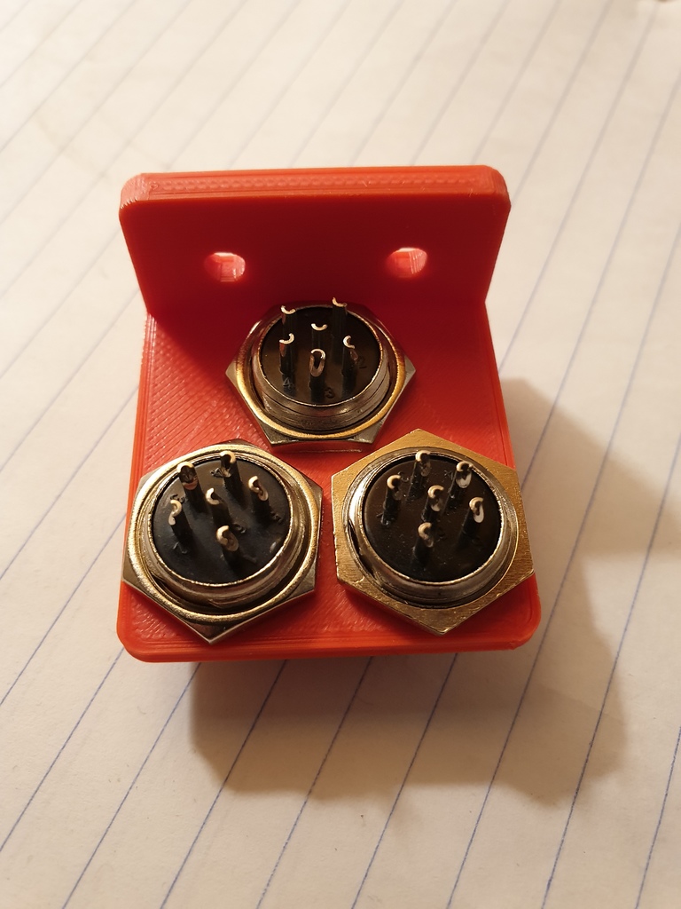 Free 3D file Aviation plug 2020 bracket 🔌 ・3D printer model to download・Cults