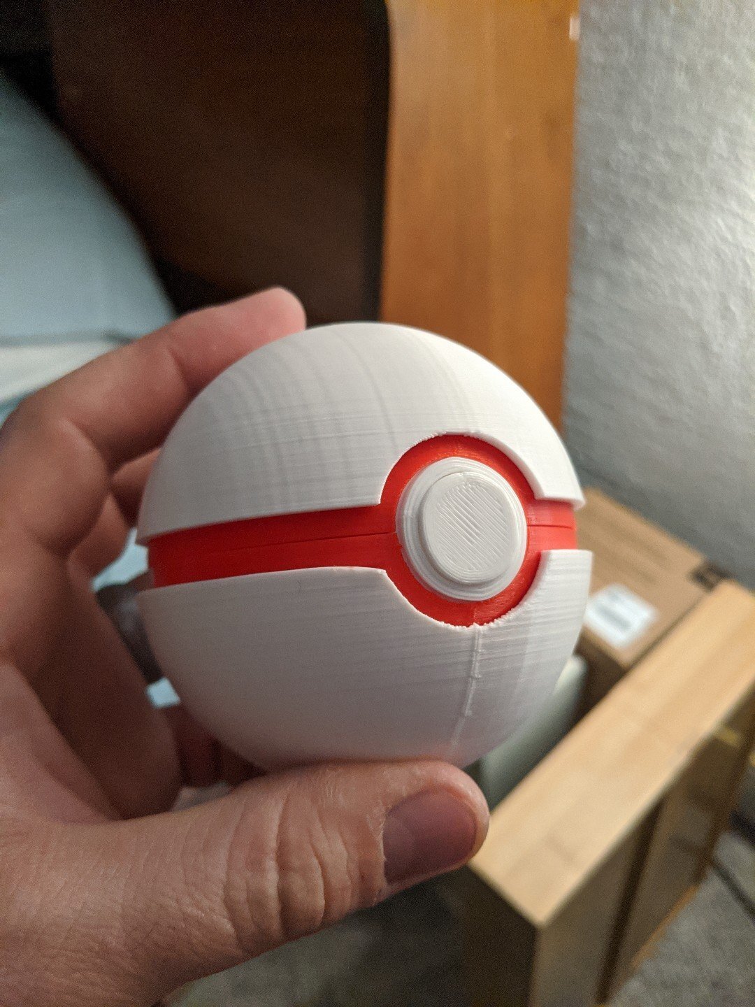 3D print Pokeball (with button-release lid)・Cults