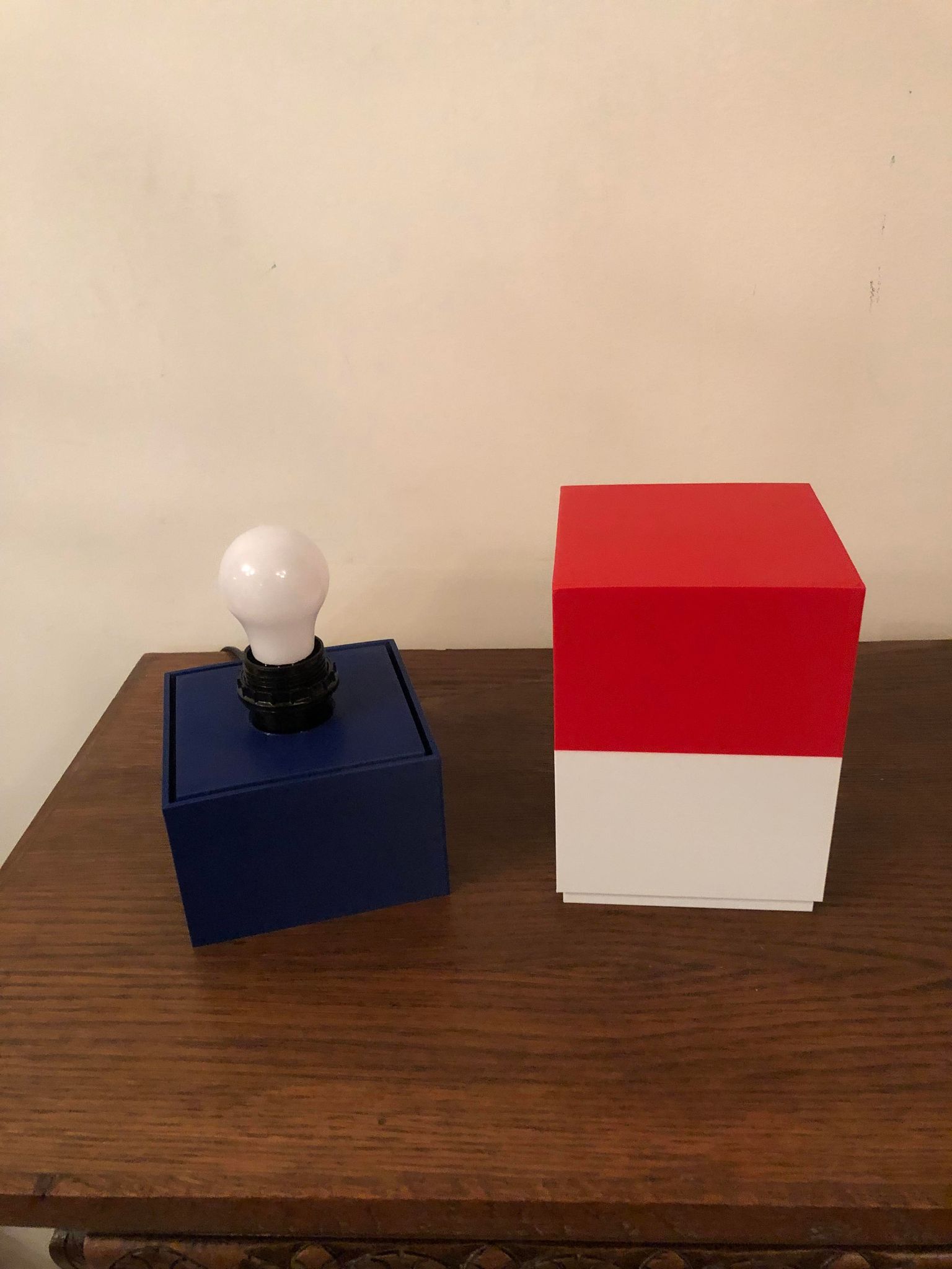 Free STL file French Flag Lamp 🔦 ・3D printable model to download・Cults