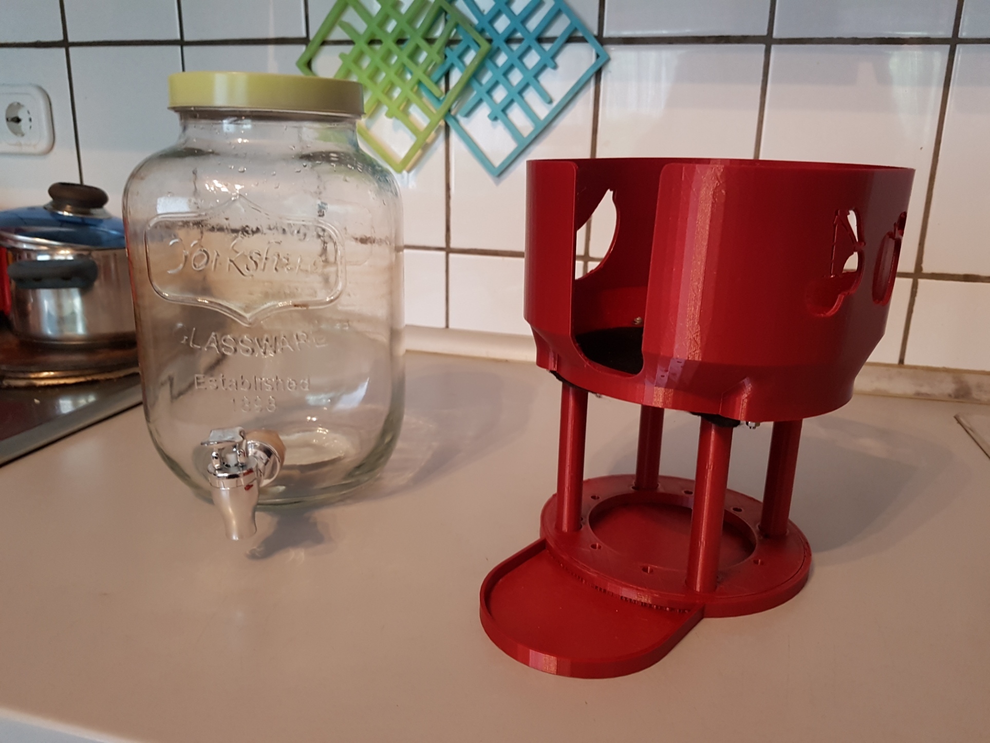 Free STL file Beverage dispenser holder 🍔・3D print design to download・Cults