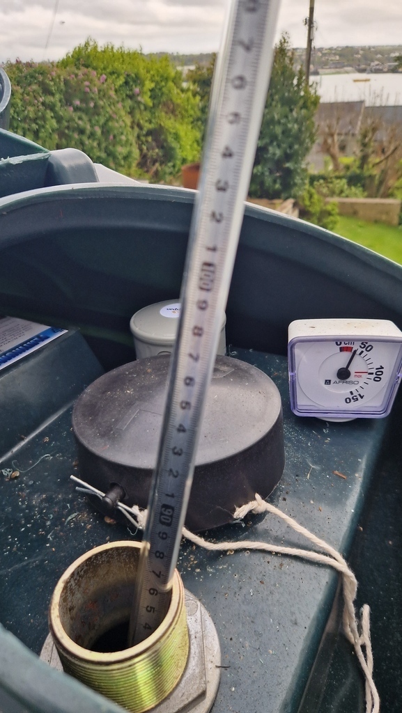 Free 3D file 2" Heating oil tank Dip Stick cap 🛢️ ・3D printer design to ...