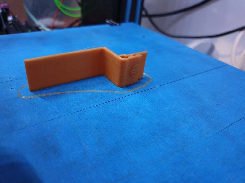 3D printing € - Customized Monitor Clip・Cults