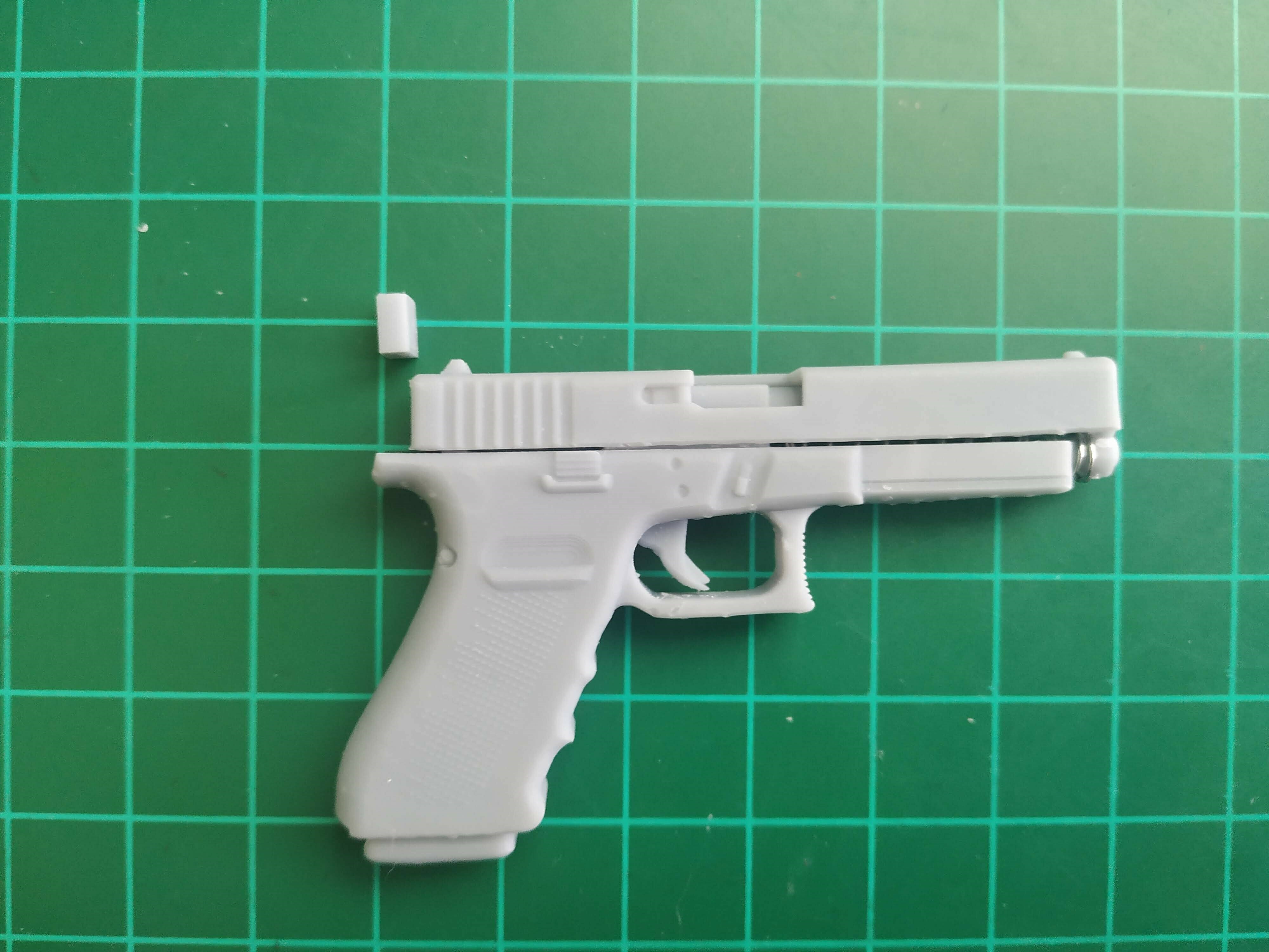 🔫 Glock 17 scale 1/4・ STL File for ・Cults