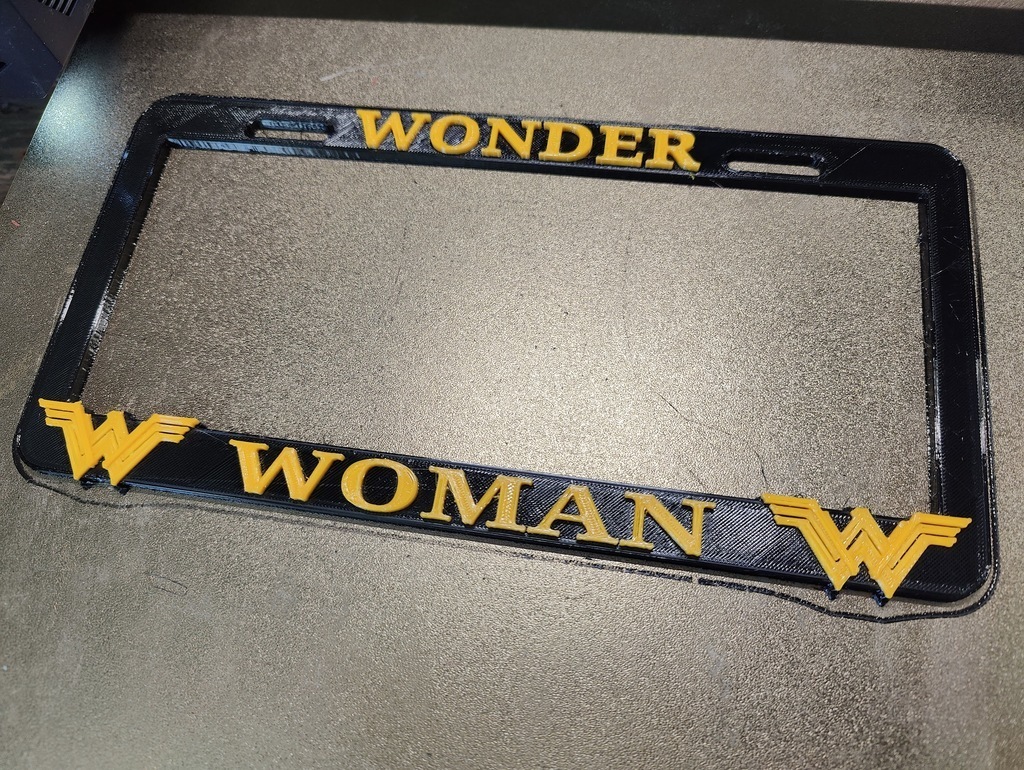 👩 Wonder Woman License Plate Frame・Free 3D File for ・Cults