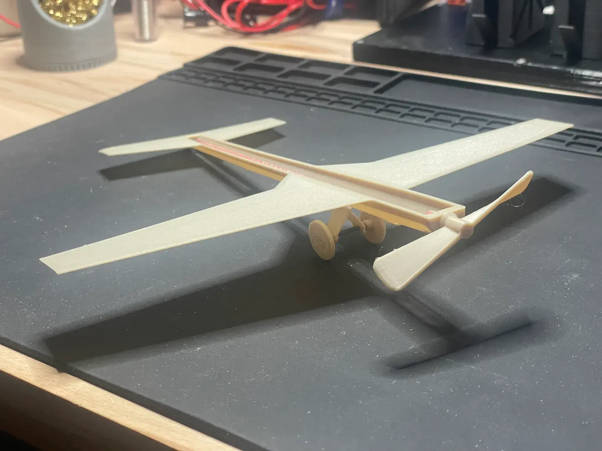 🛩️ Rubber band plane・Free 3D File for ・Cults