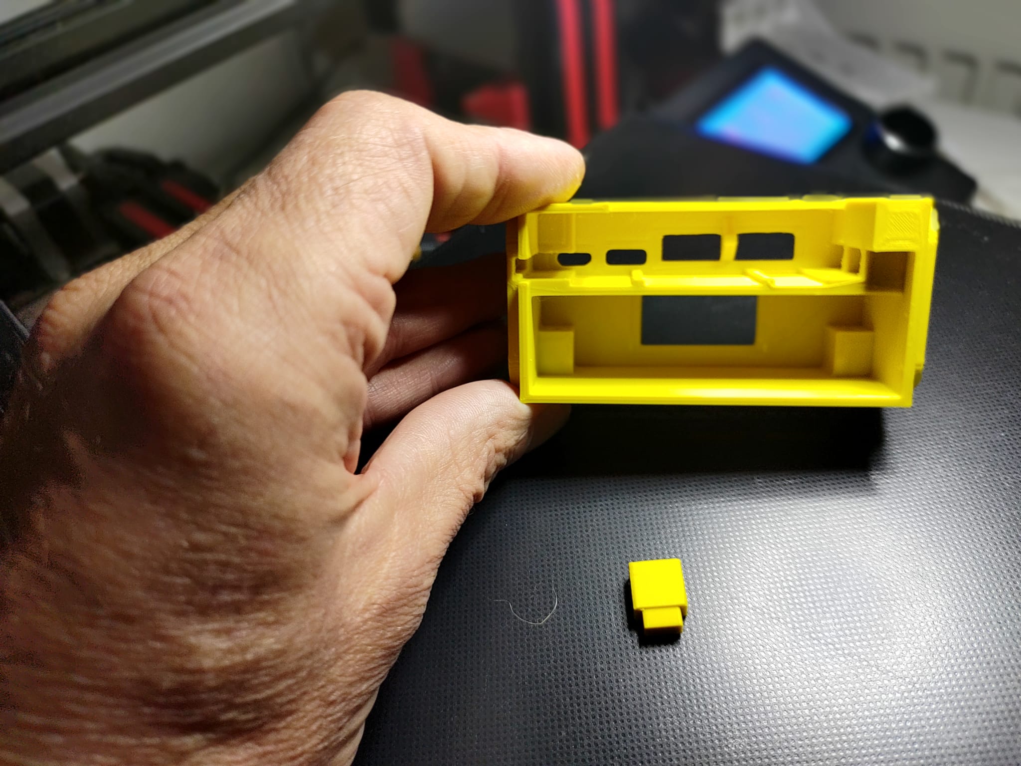 🔋 16 cell 18650 Battery Power Bank・Free STL File for ・Cults