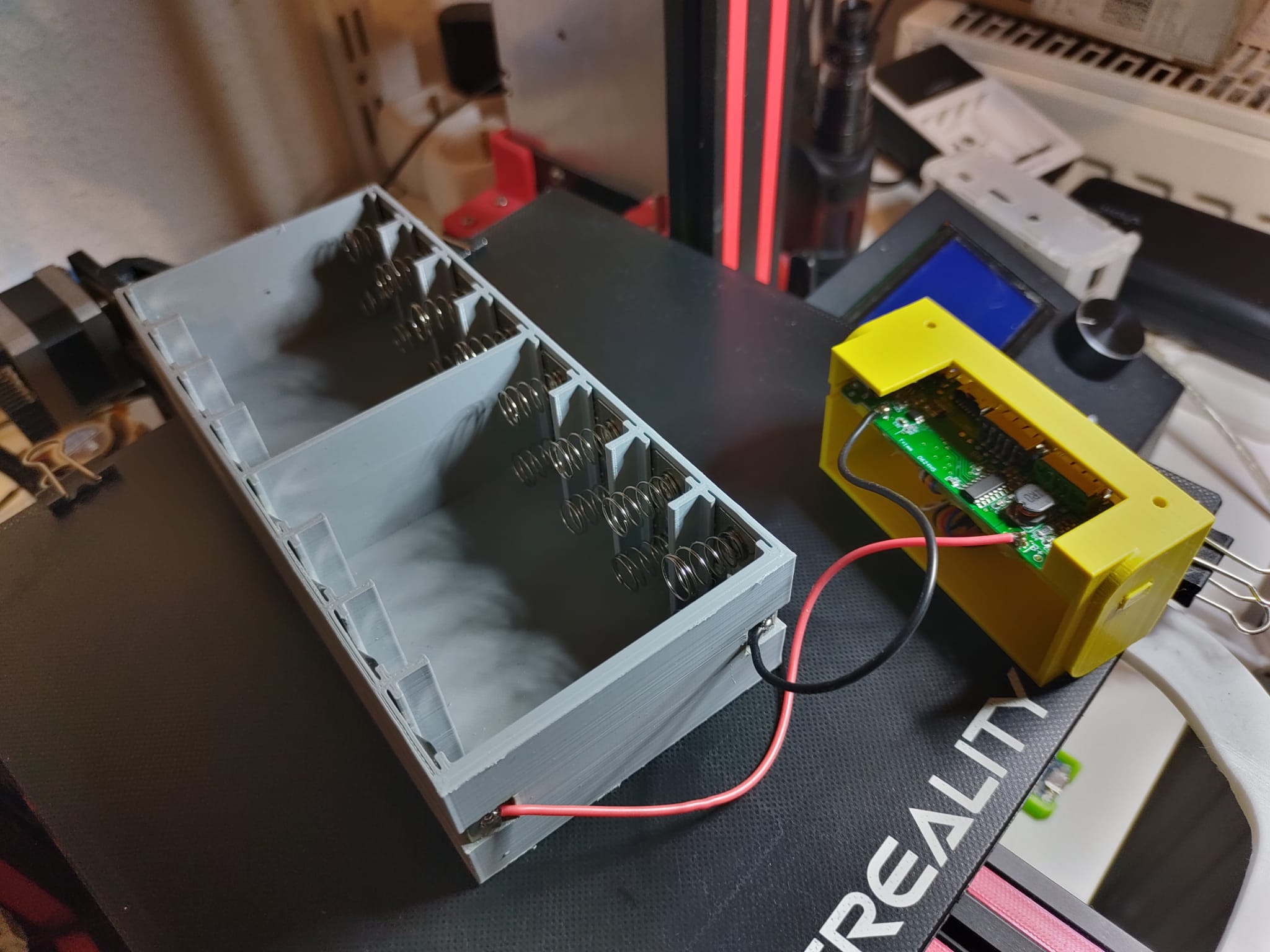 🔋 16 cell 18650 Battery Power Bank・Free STL File for ・Cults