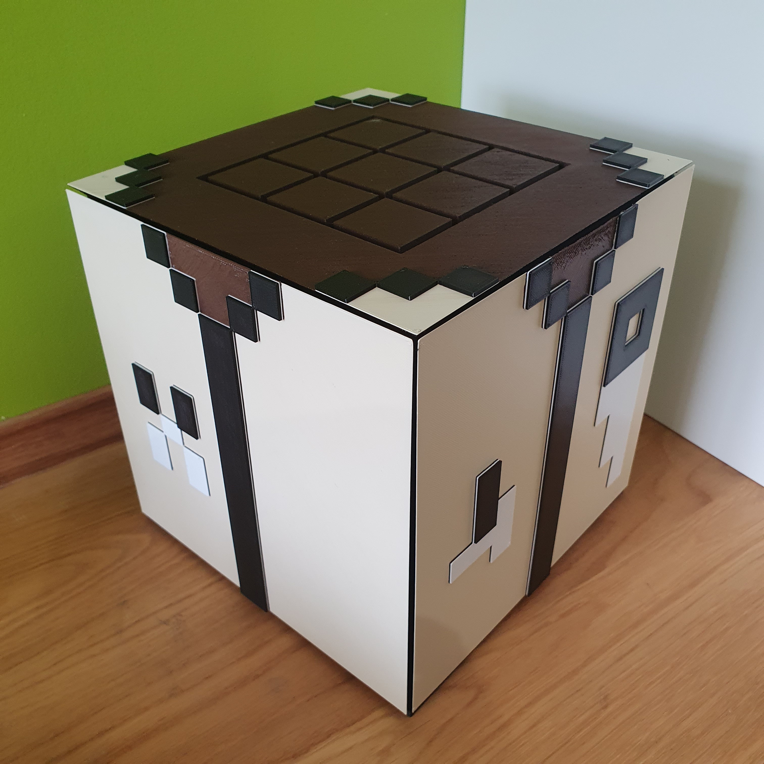 STL file Minecraft Crafting Table 📦・3D print object to download・Cults