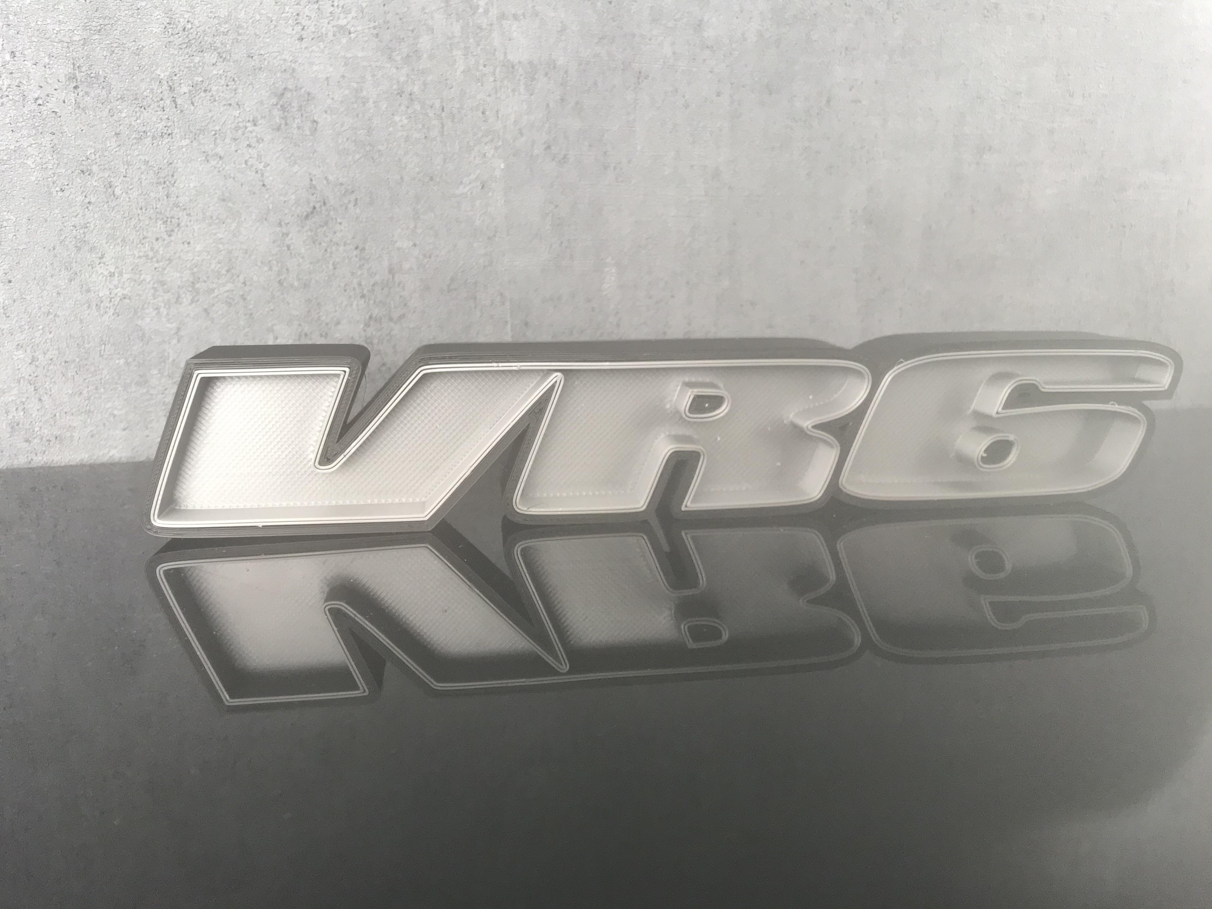 Fichier STL Logo VR6 🚗 ・Design pour impression 3D à télécharger・Cults