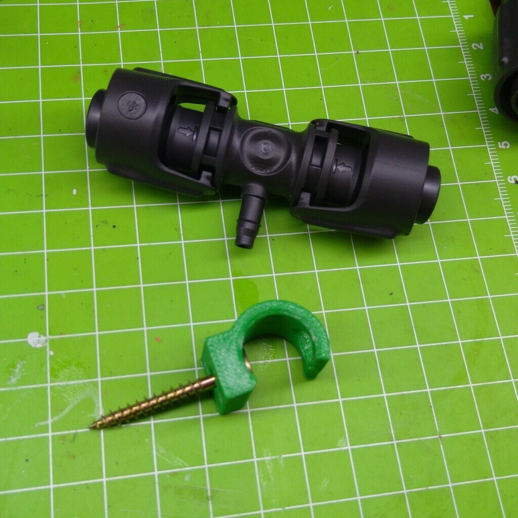 Free 3D file Mounting Clip for Gardena watering T-piece 🌳・3D printable ...