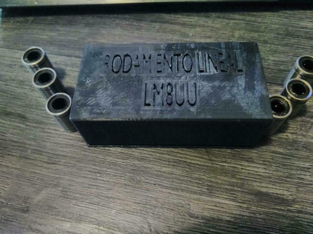 Descargar archivo STL gratis Bearing Container LM8UU / Contenedor ...