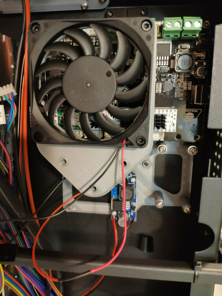 🔧 Support de ventilateur de carte pour Anycubic i3 Mega (Ai3M)・Fichier 3D Gratuit pour ・Cults