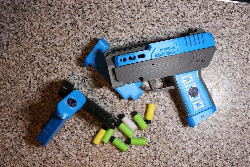 🌱 Cutom Logo disc grip plates for Grass Snake blaster・Free STL File for ...