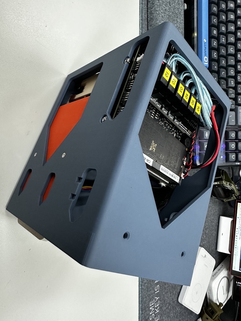 Free STL file QNASMINI for N100 MB 🖥️ ・3D printer design to download・Cults