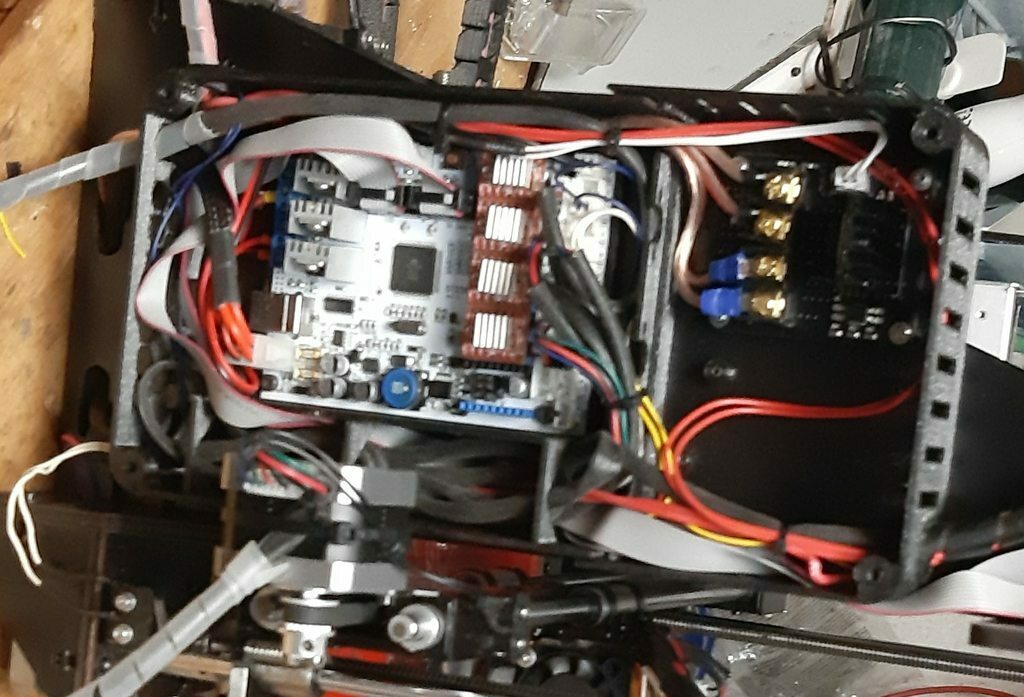 Free 3D file Mosfet case for Geeetech i3 🧞‍♂️ ・3D printable design to ...