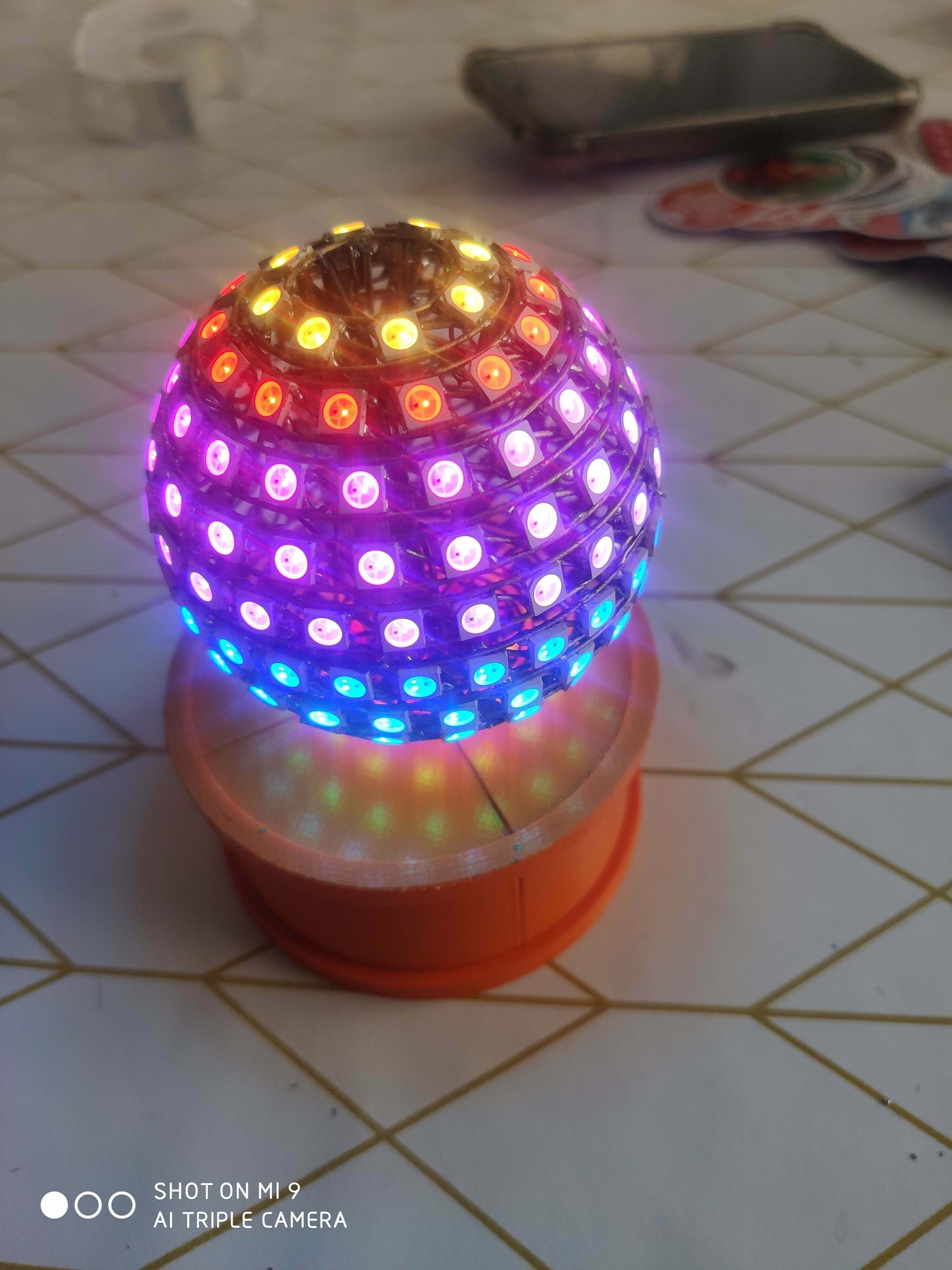 📦 Box freeform led sphere・Archivo STL Gratis para ・Cults