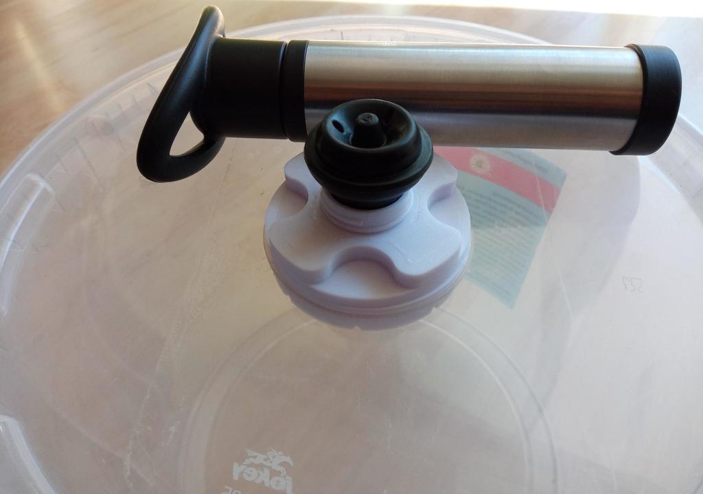 Free STL file Vacuum Wine Saver Cork Valve Adapter 🍷 (STEP)・Model to ...