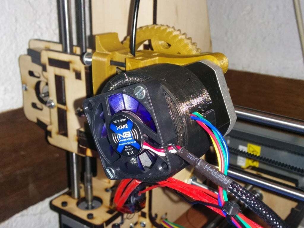 Free STL file Simple Fanmount for NEMA17 and 40mm Fan round 🔧・3D print ...