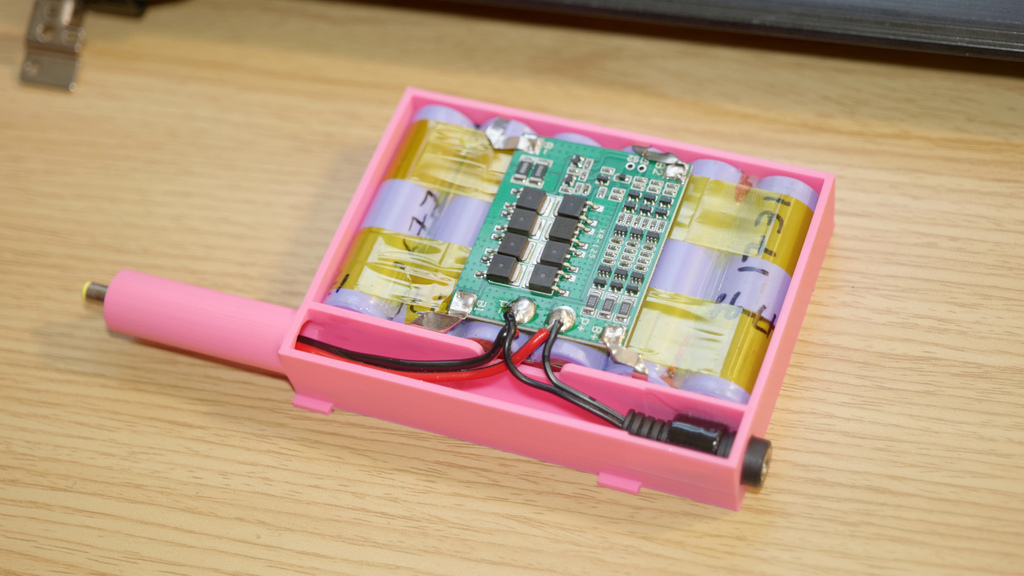 Archivo 3D gratis 6s 18650 battery case and mounting platform for DIY ...