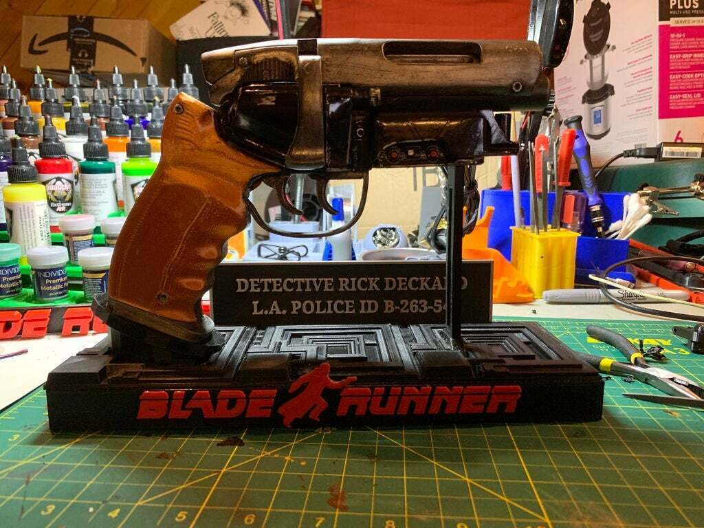 🔫 Blade Runner Blaster Stand Risers and addons・Free STL File for ・Cults
