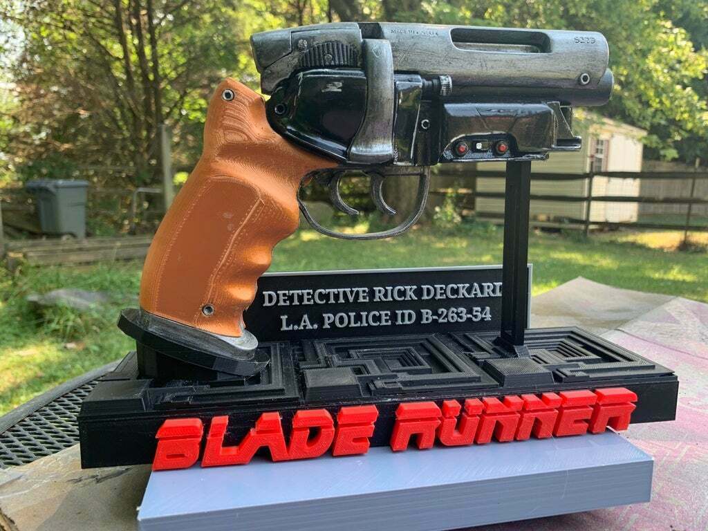 🔫 Blade Runner Blaster Stand Risers and addons・Free STL File for ・Cults