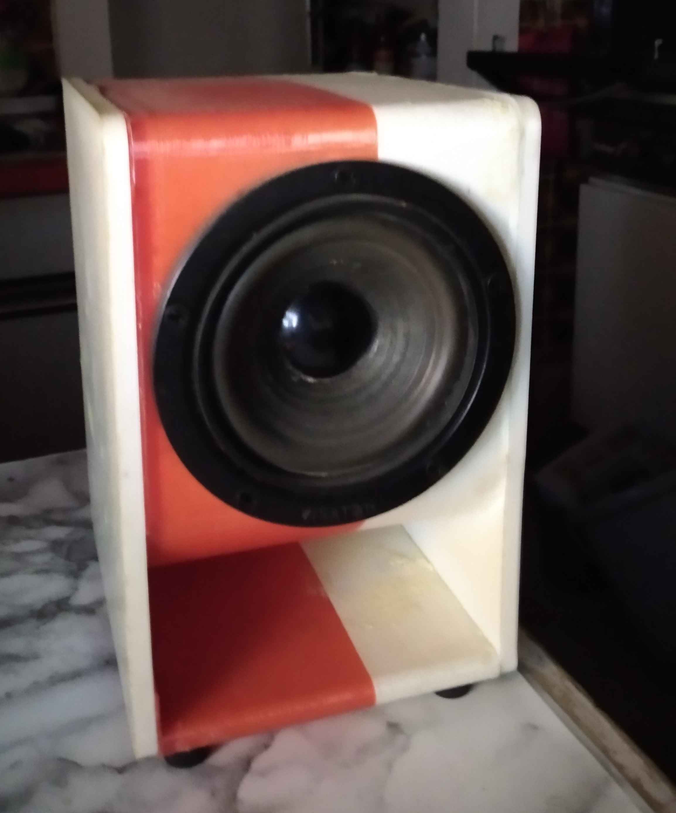 3D printed bass reflex box for 100mm midtone speaker • made with chiron ...