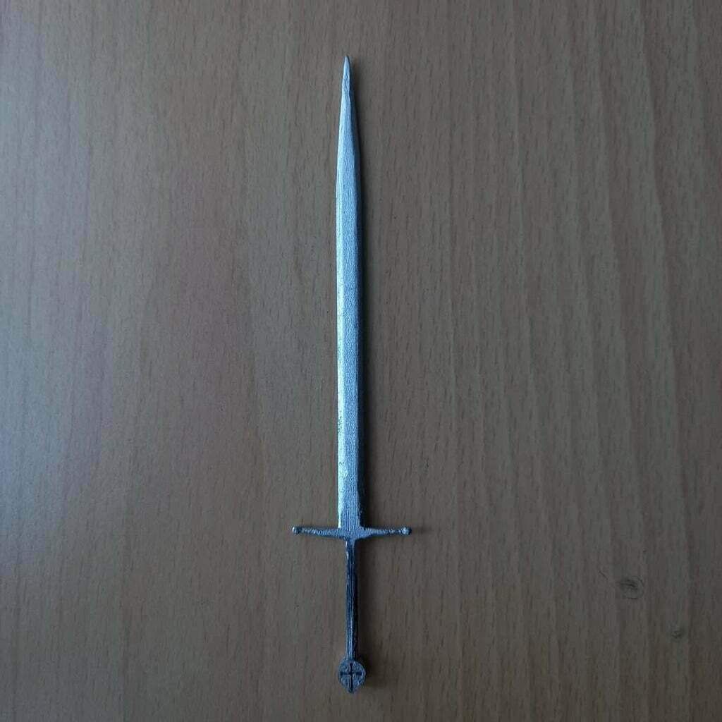Free STL file Two Handed Sword 🗡️・3D printable model to download・Cults