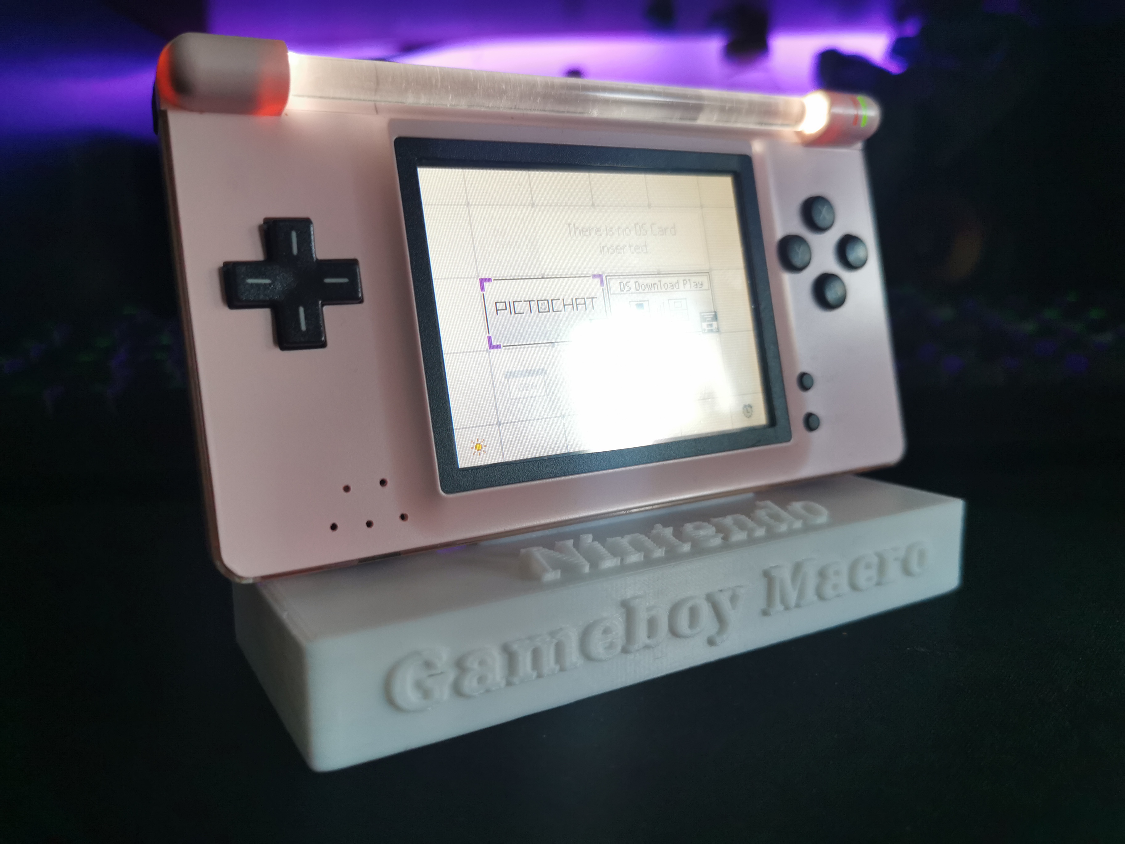 Free STL file GameBoy Macro Stand 🎲 ・3D printing template to download・Cults