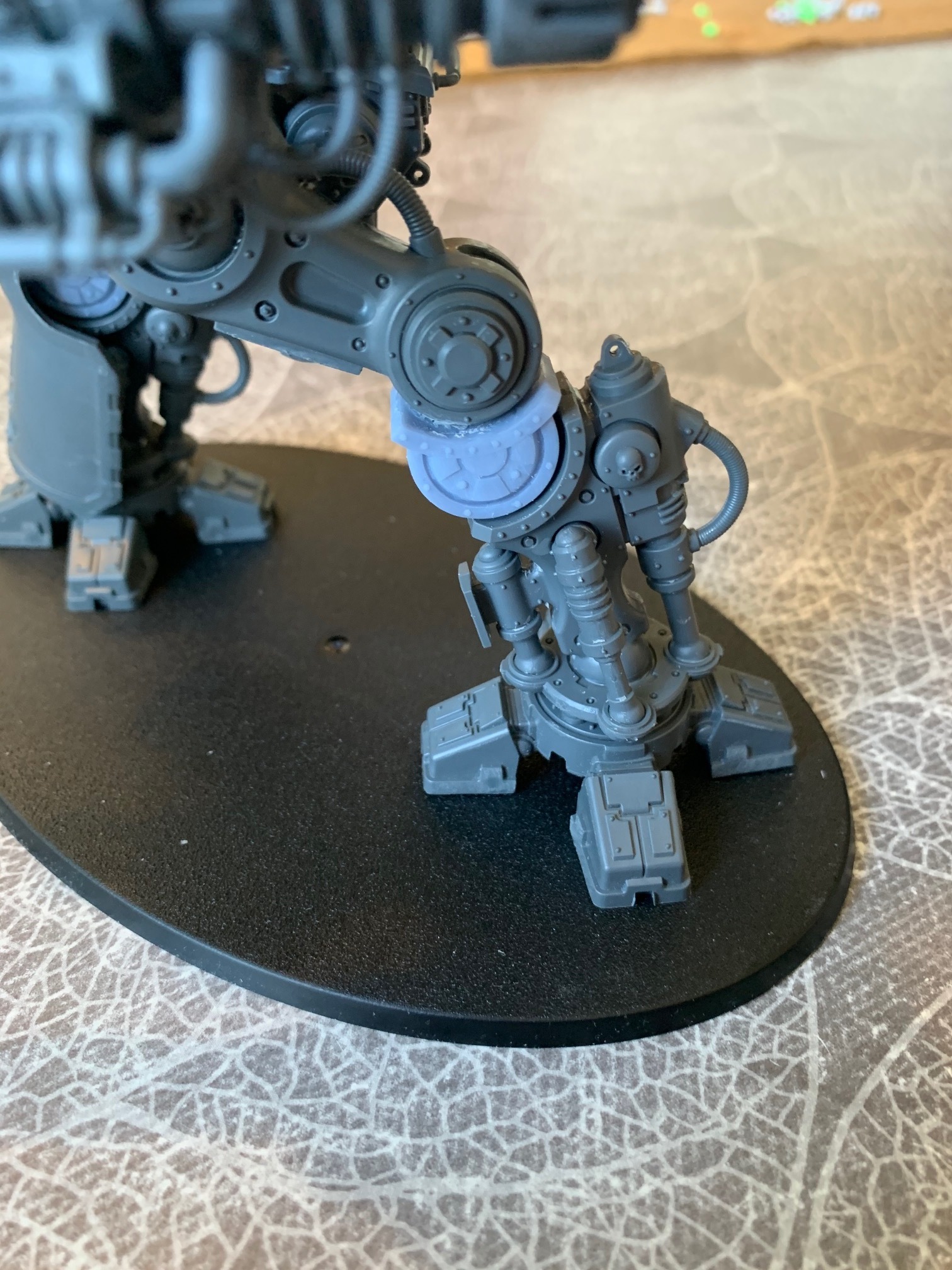 🦵 Imperial Knight Leg Plateu・Free STL File for ・Cults