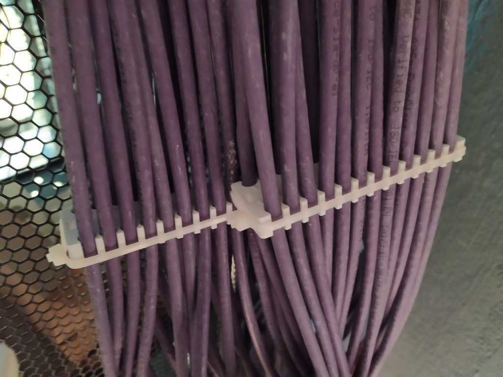 🔌 Ethernet cable runner for 24 port patch panel (numbered)・Free 3D File ...