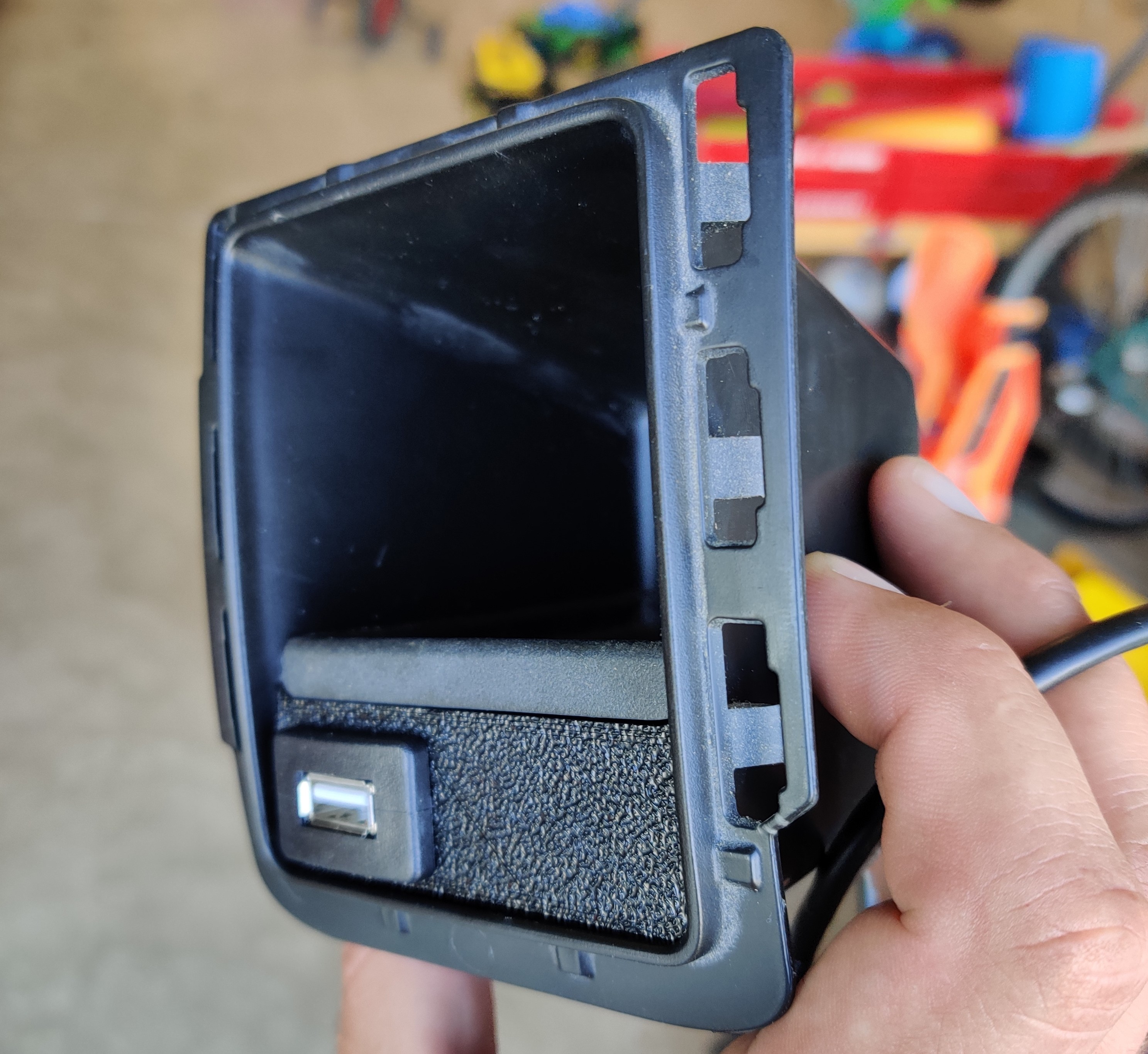 🚙 2007-2013 Chevrolet Silverado Cubby Hole USB Mount・Free STL File for ...