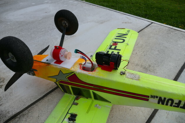 Free 3D file Soap Bubble Machine holder for RC-Planes 🧼 ・3D printable ...