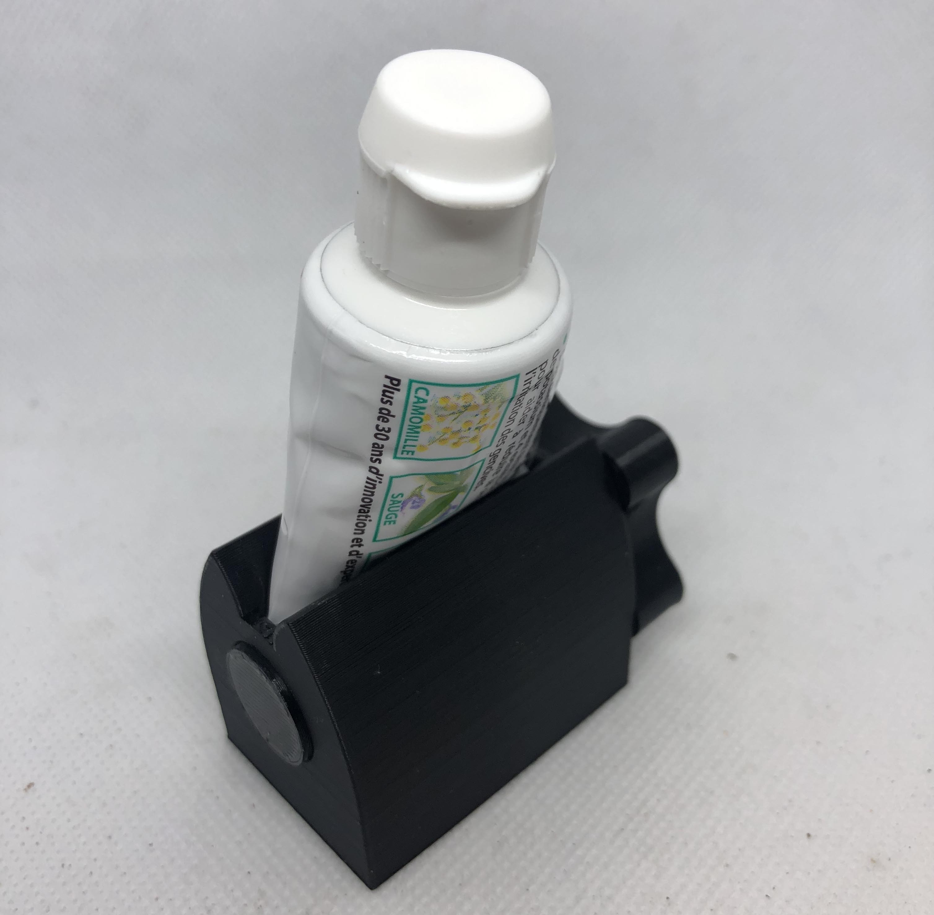 3D printing Toothpaste tube press • made with Creality Ender 3 Pro・Cults