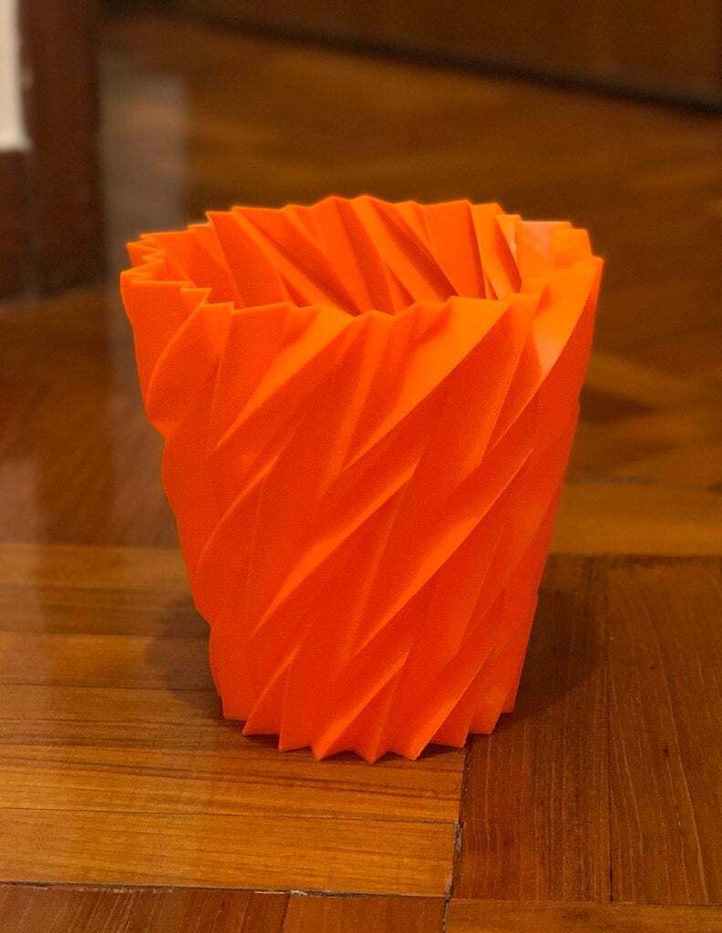 Free STL file Modern Bucket (Printed in Vase Mode) 🪣 ・3D printing idea ...