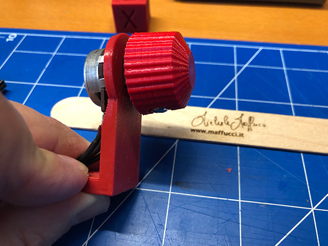 Free 3D file Potentiometer support and knob 🔧 ・3D printer design to ...