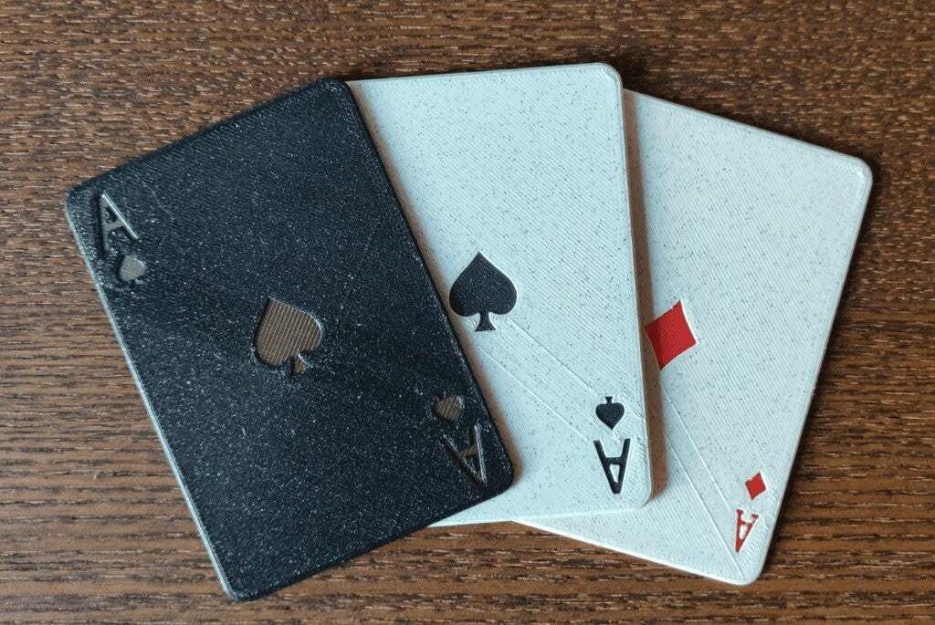 Free STL file Revolver Muliticolor Throwing Cards 🃏 ・3D printer model ...