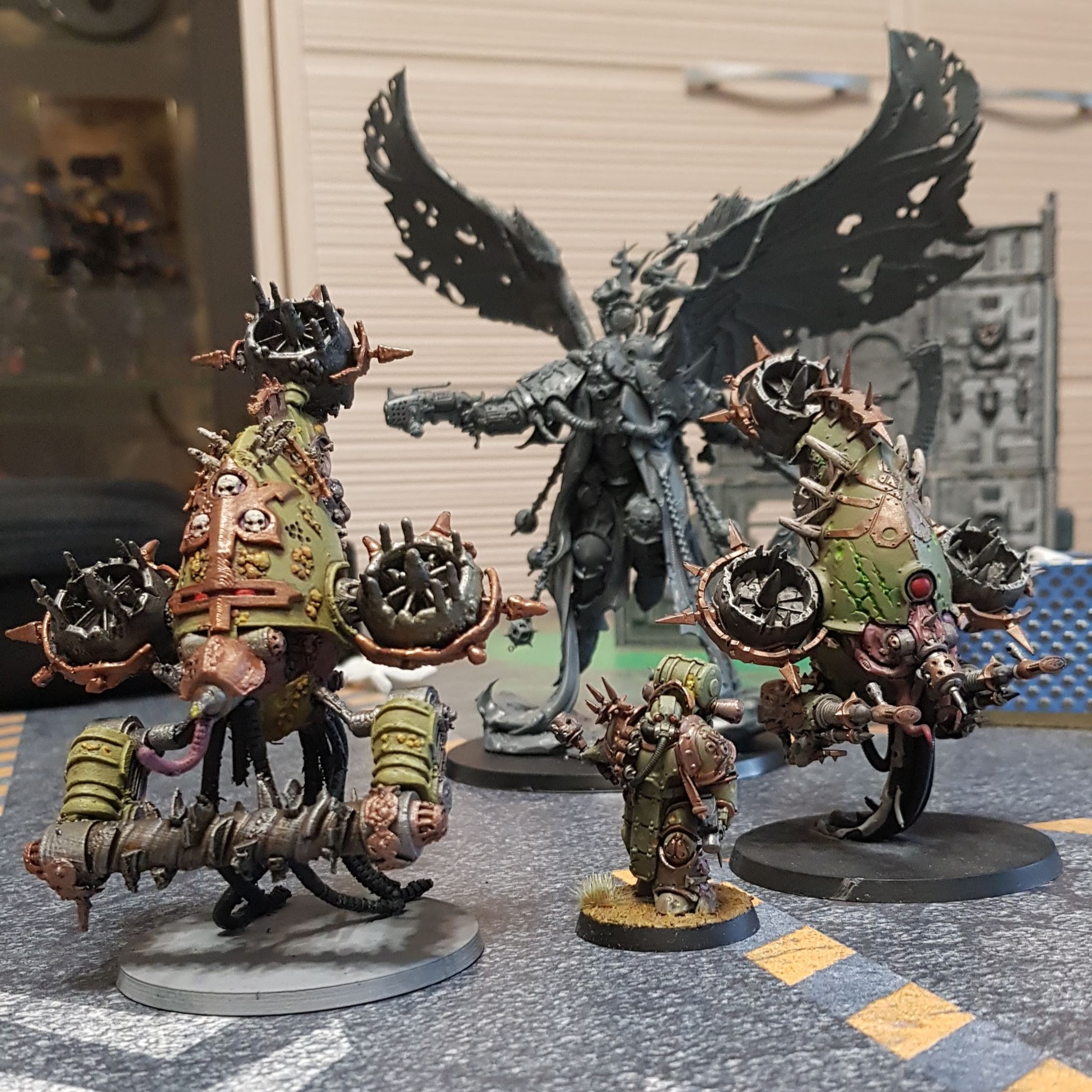 🎲 Disgusting resilient Drone of Nurgle・3D Print with the Tevo 3D ...