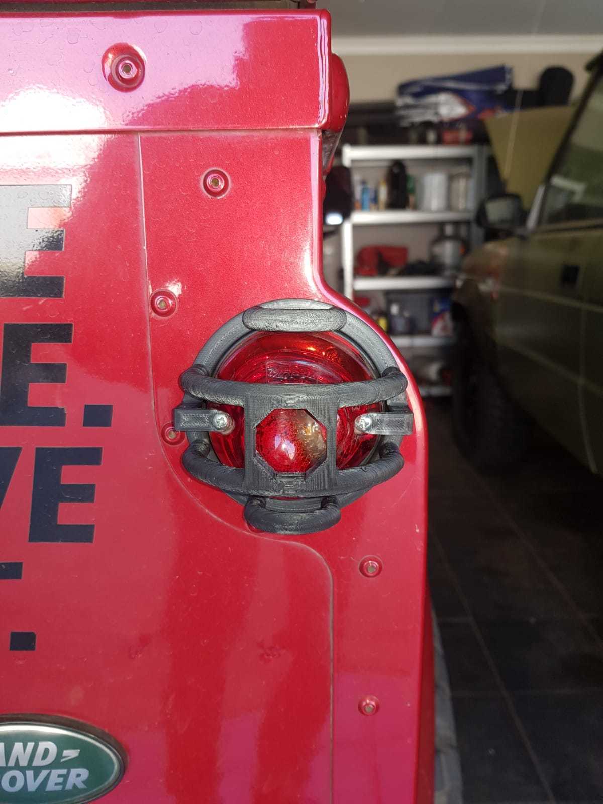 🔦 Land Rover Defender: Lamp Guards・ STL File for ・Cults