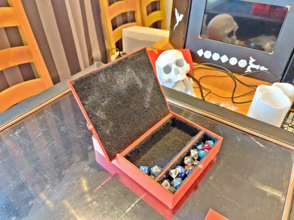 Free STL file Dice Tray with tablet stand 🎲 ・Model to download and 3D ...