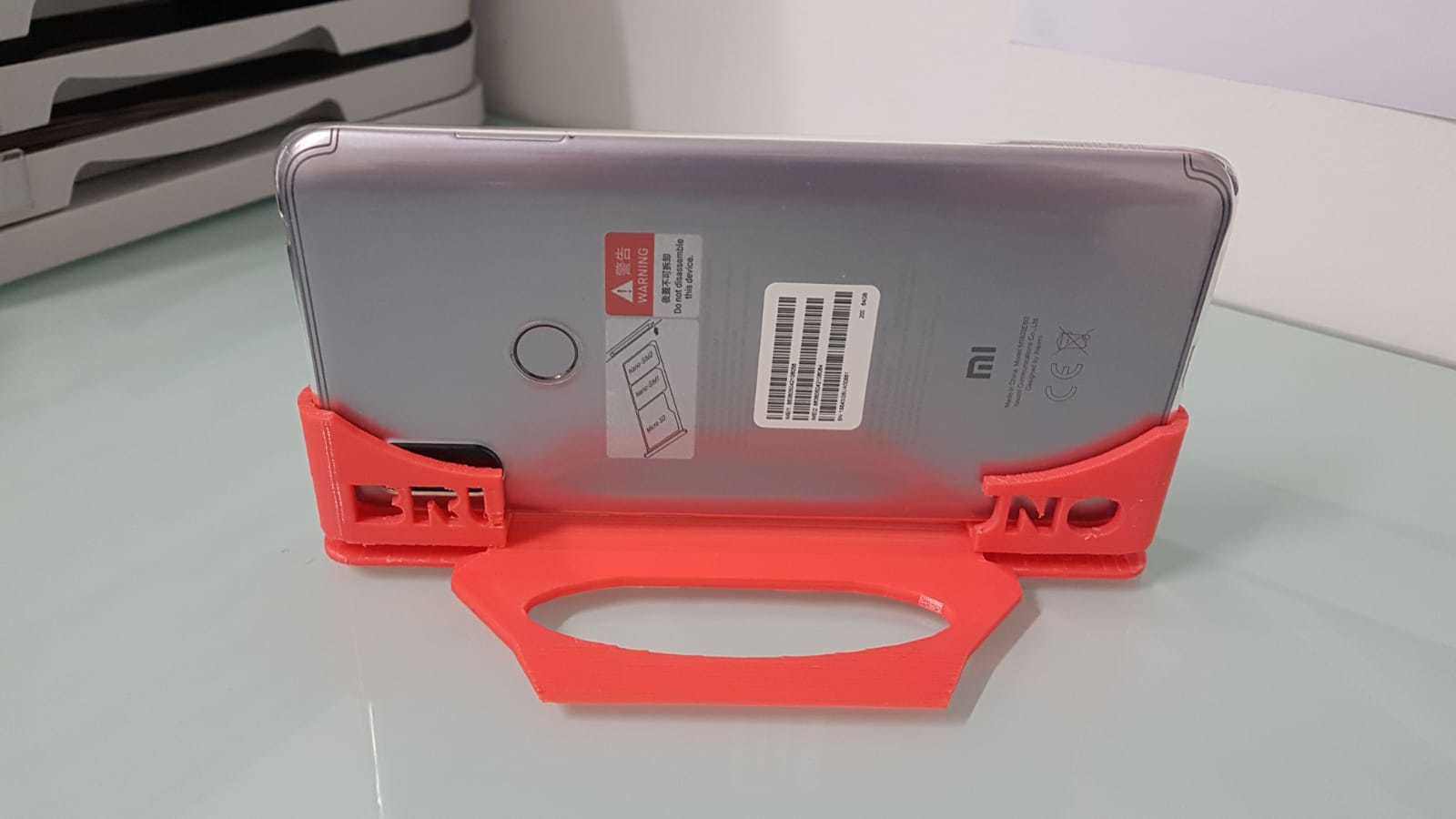 3D printable Universal mobile car/desk holder • made with Creality ...