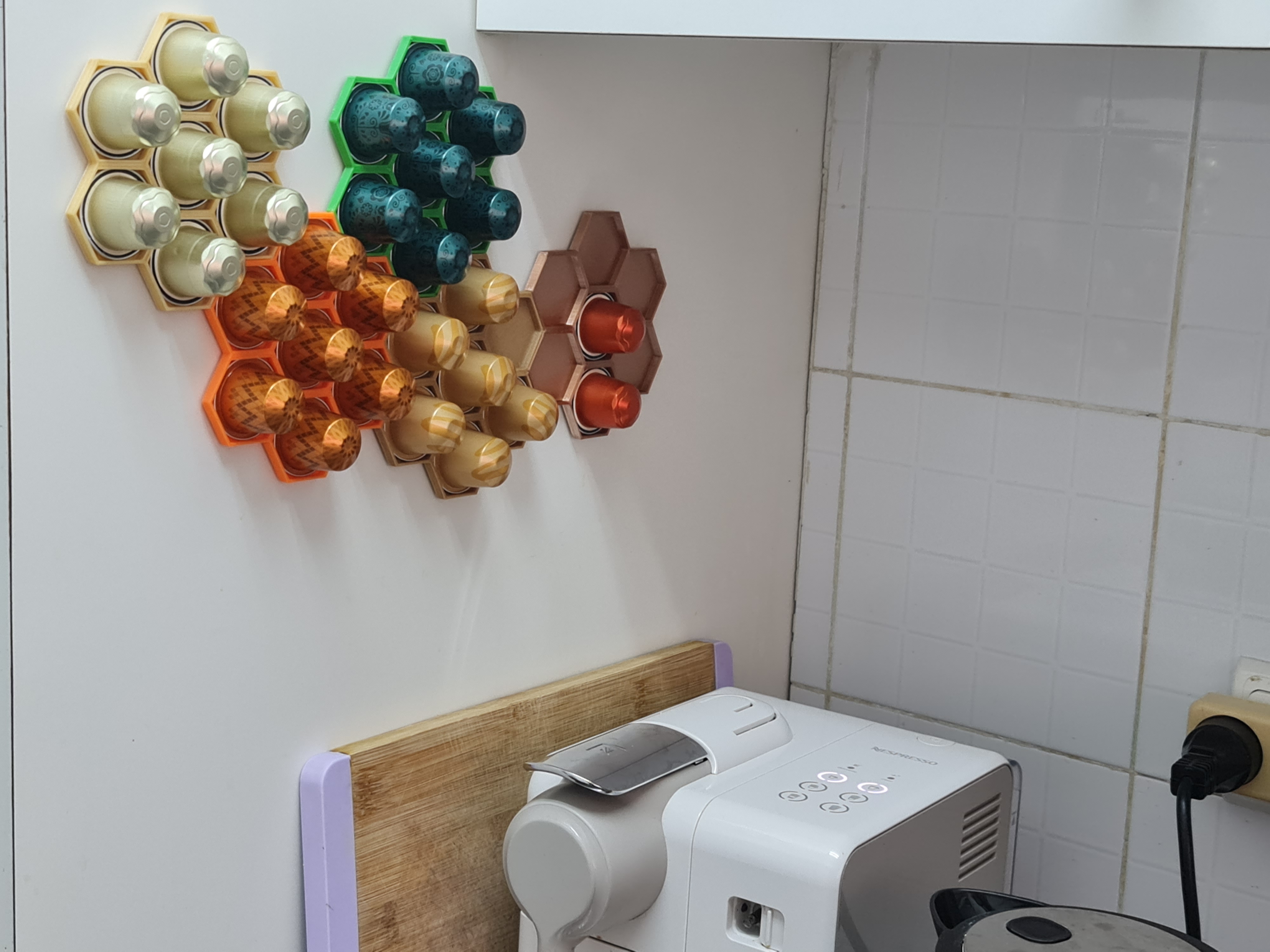 3D printable Nespresso Capsule Honeycomb Snowflake Wall Holder・Cults